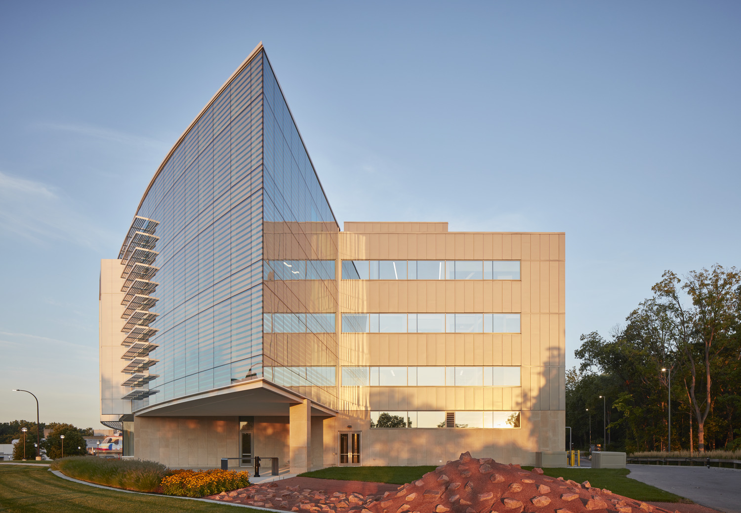 University of Michigan Ford Motor Company Robotics Building by HED ...