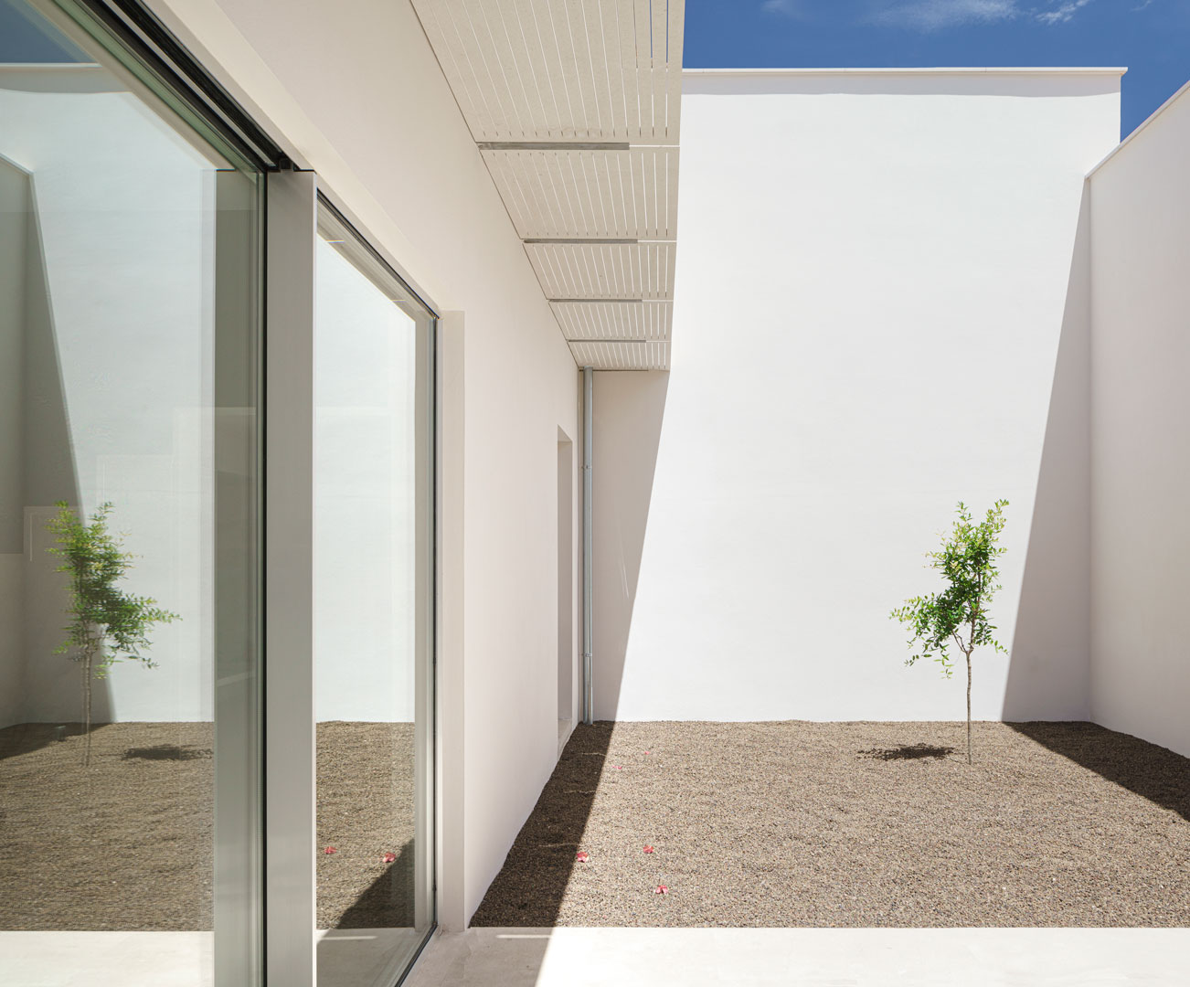 Lemon tree house by Iterare arquitectos - Architizer