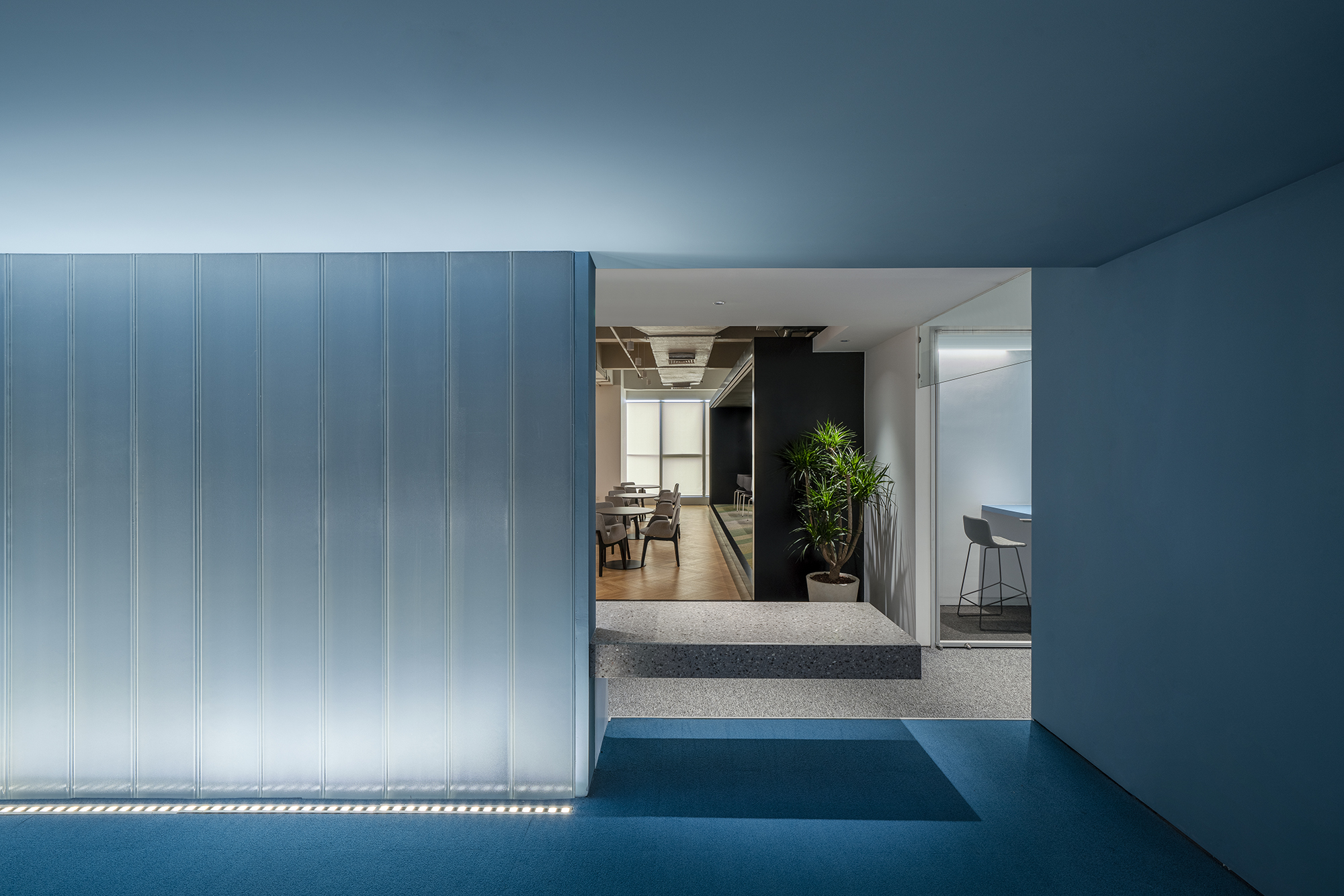 LINGXING Headquarters Office by ONEXN Architects - Architizer