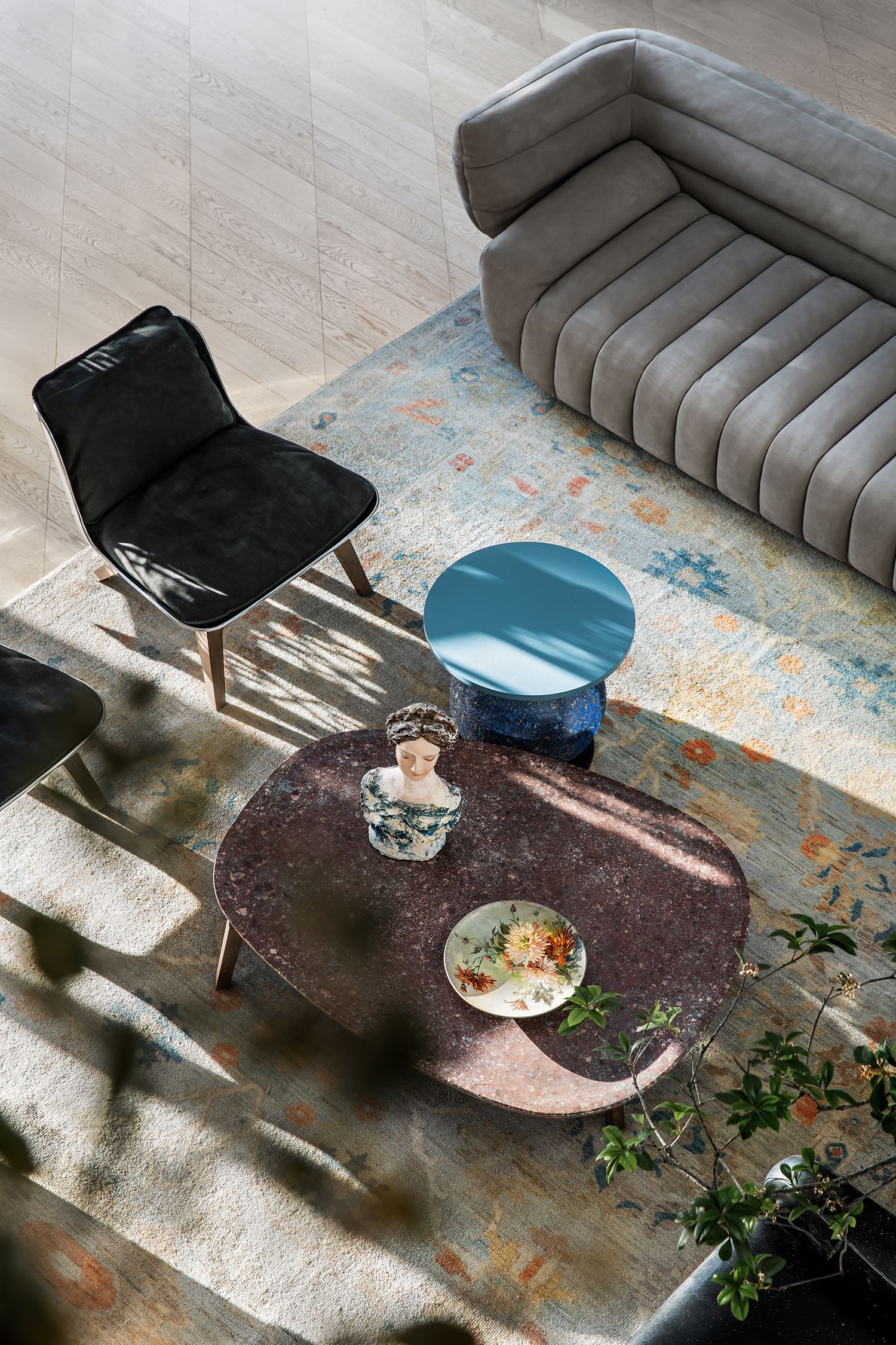 Fan Yi : 900㎡ Artistic Villa by NARJEELING - Architizer