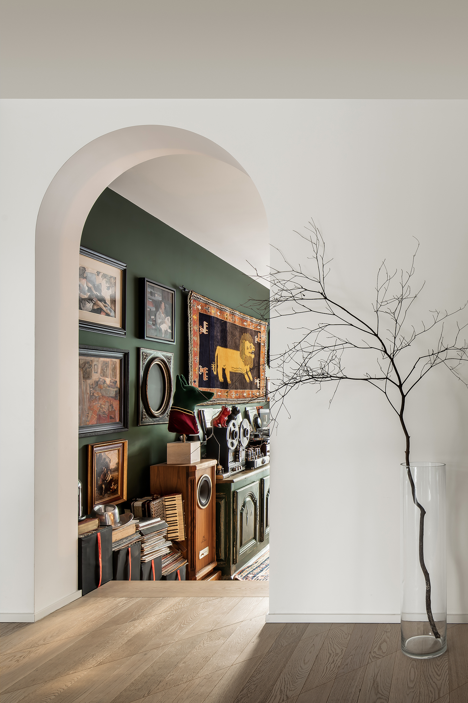 Fan Yi : 900㎡ Artistic Villa by NARJEELING - Architizer