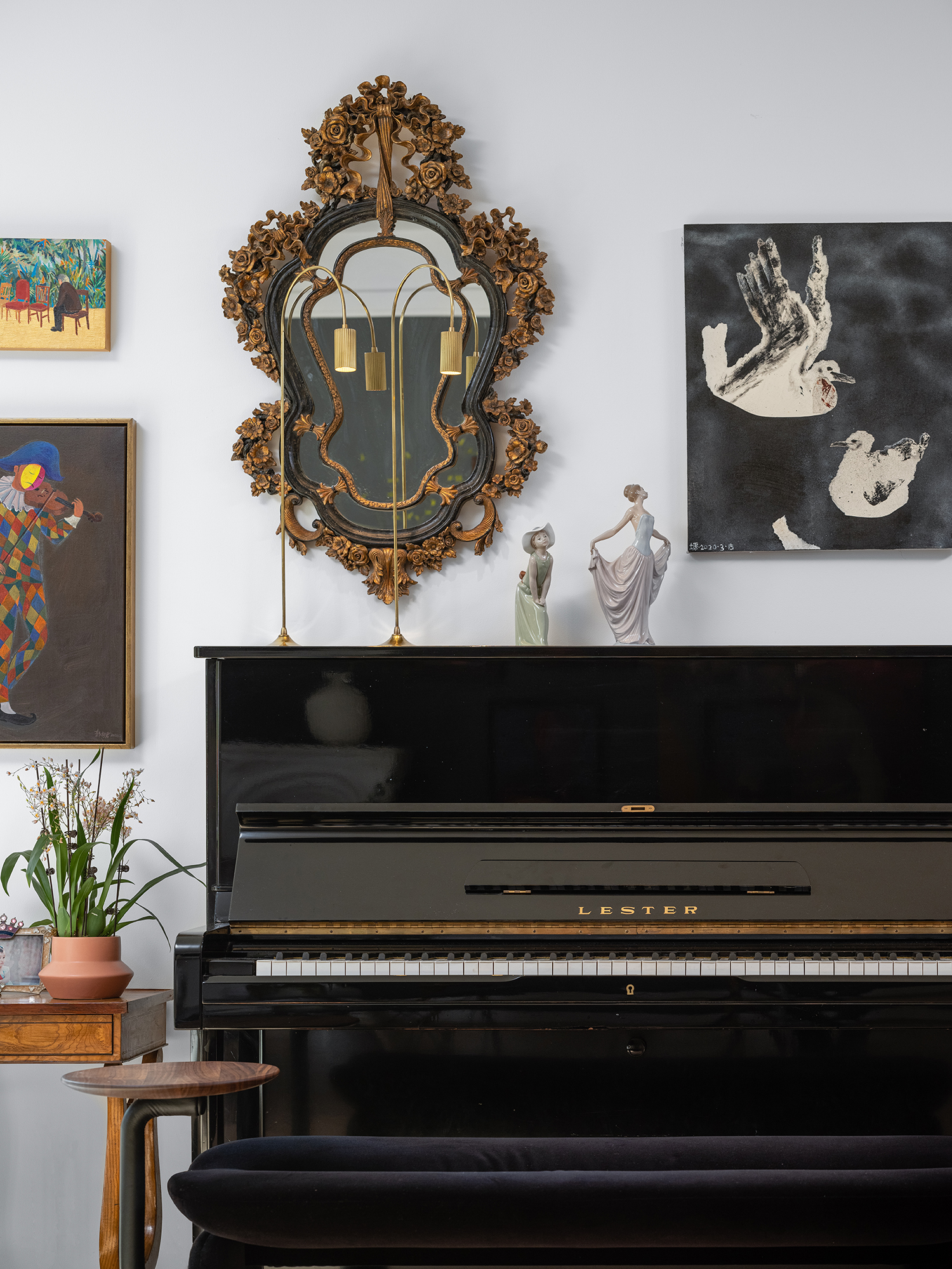 Fan Yi : 900㎡ Artistic Villa by NARJEELING - Architizer