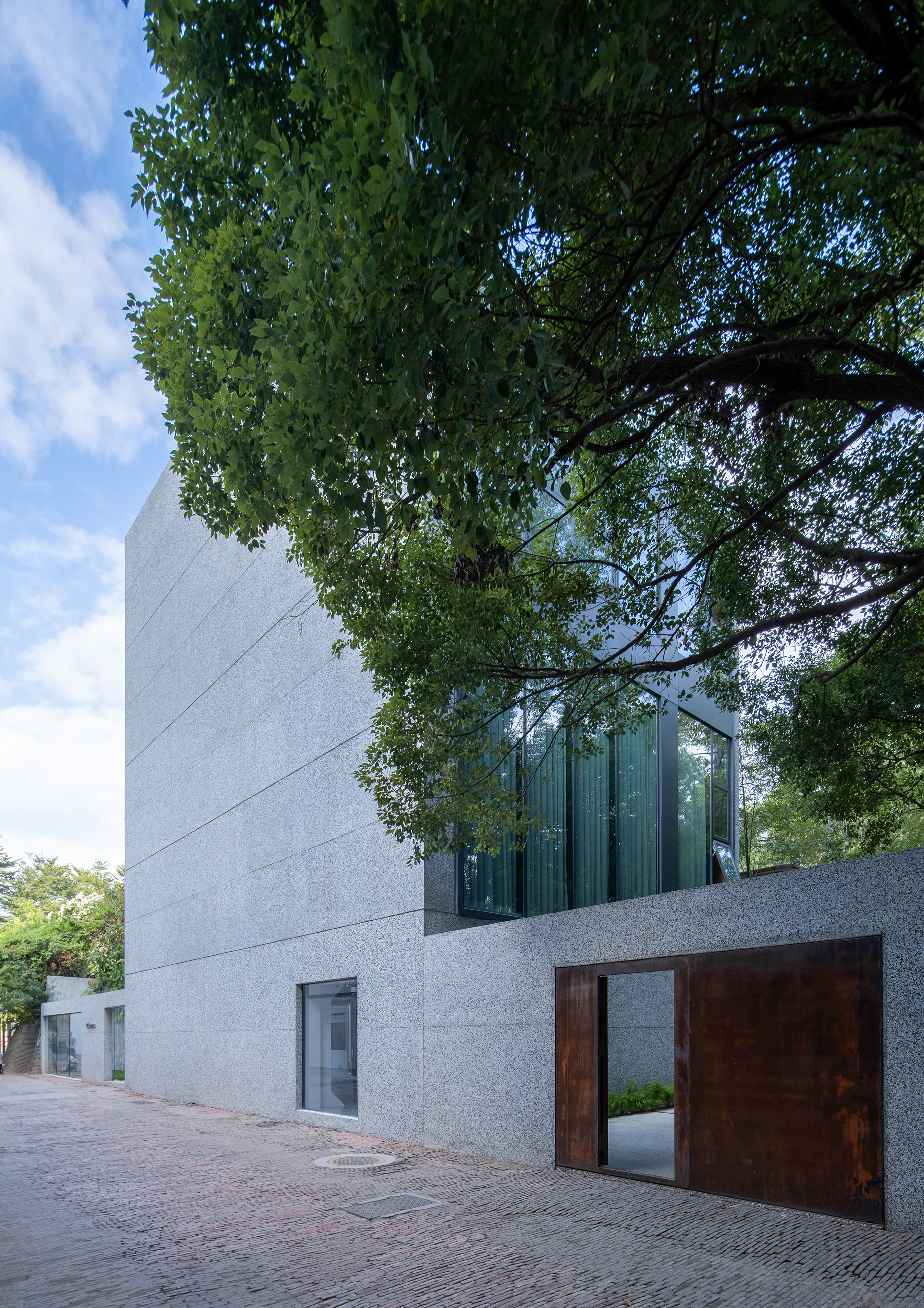 Zhongcheng Multi-functional Building // Huang Zelin • Aether Architects ...