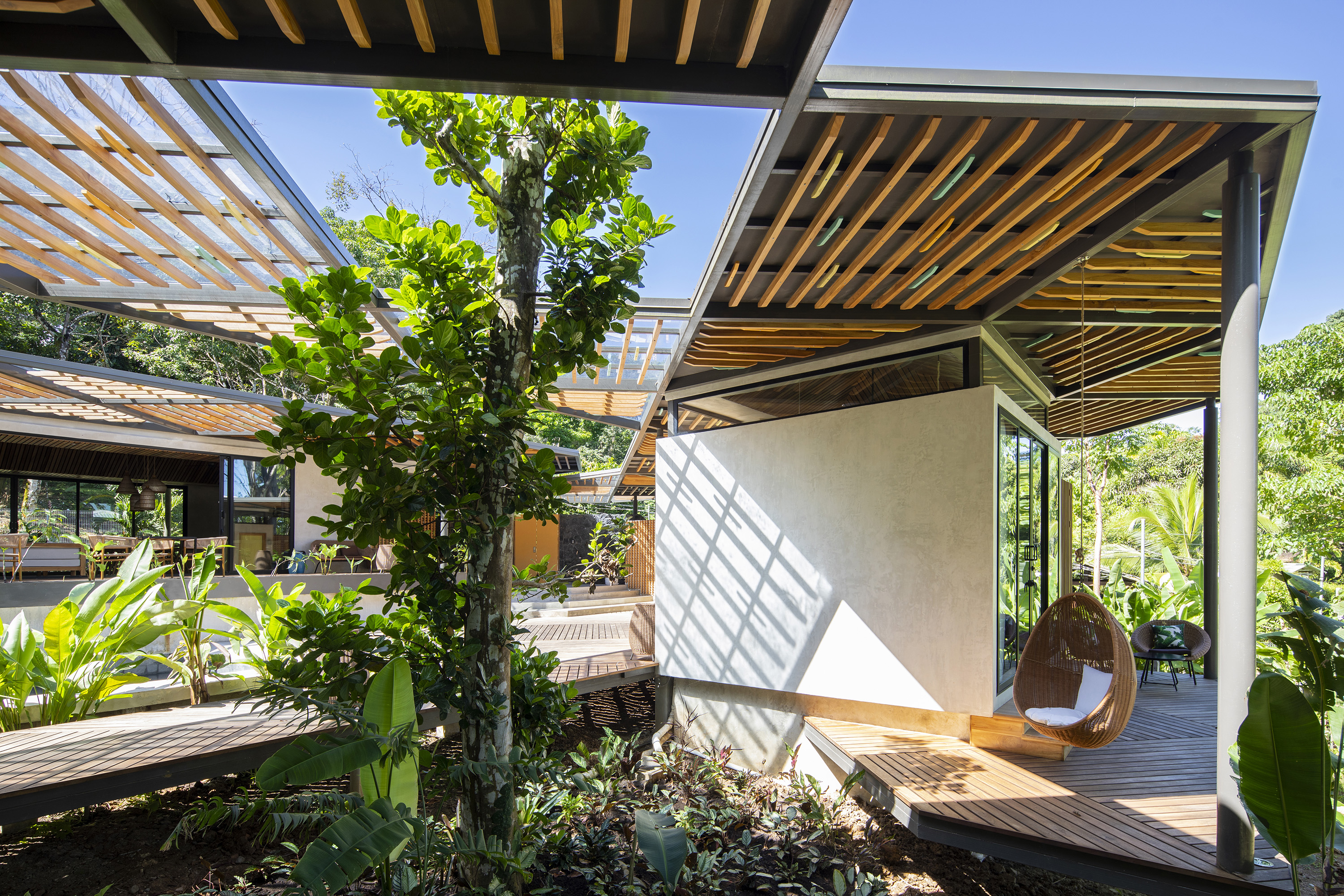 Caribbean Courtyard Villa by Studio Saxe - Architizer