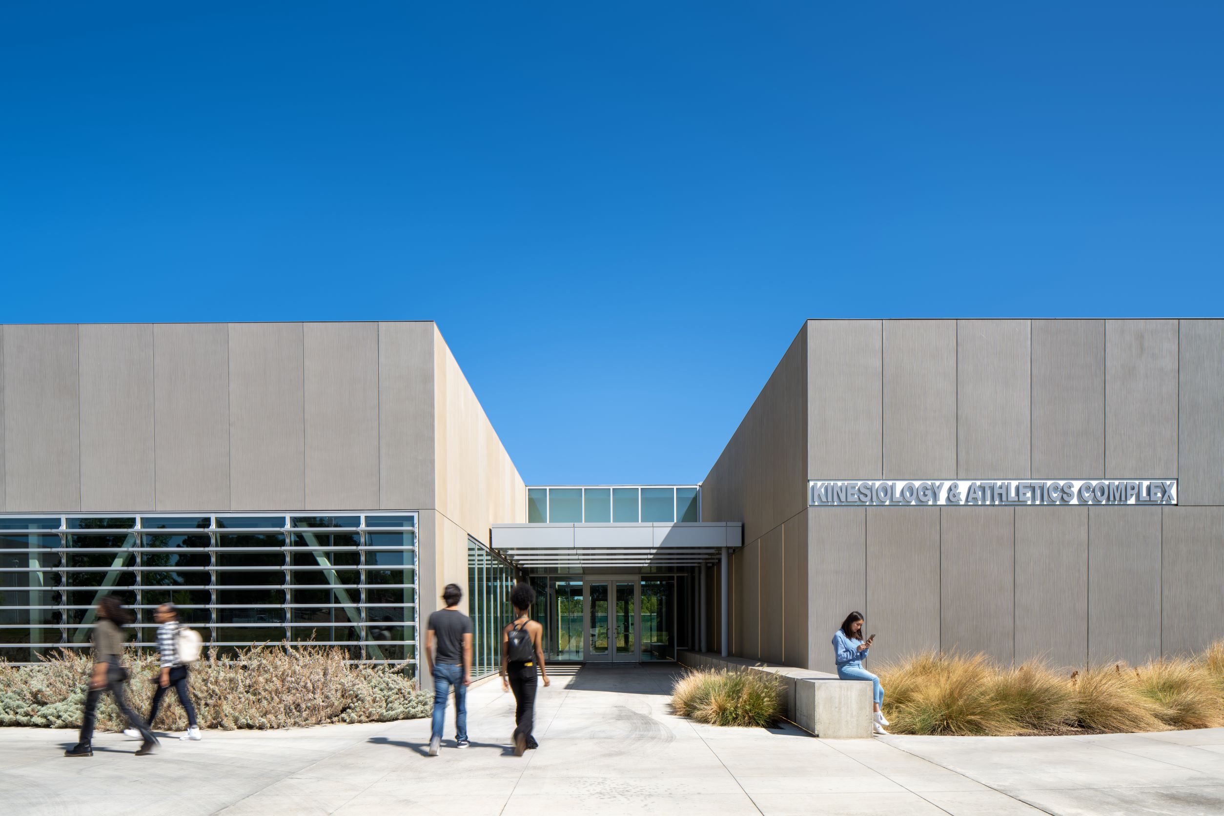 Los Medanos College Student Union and Kinesiology Complex by LPA ...
