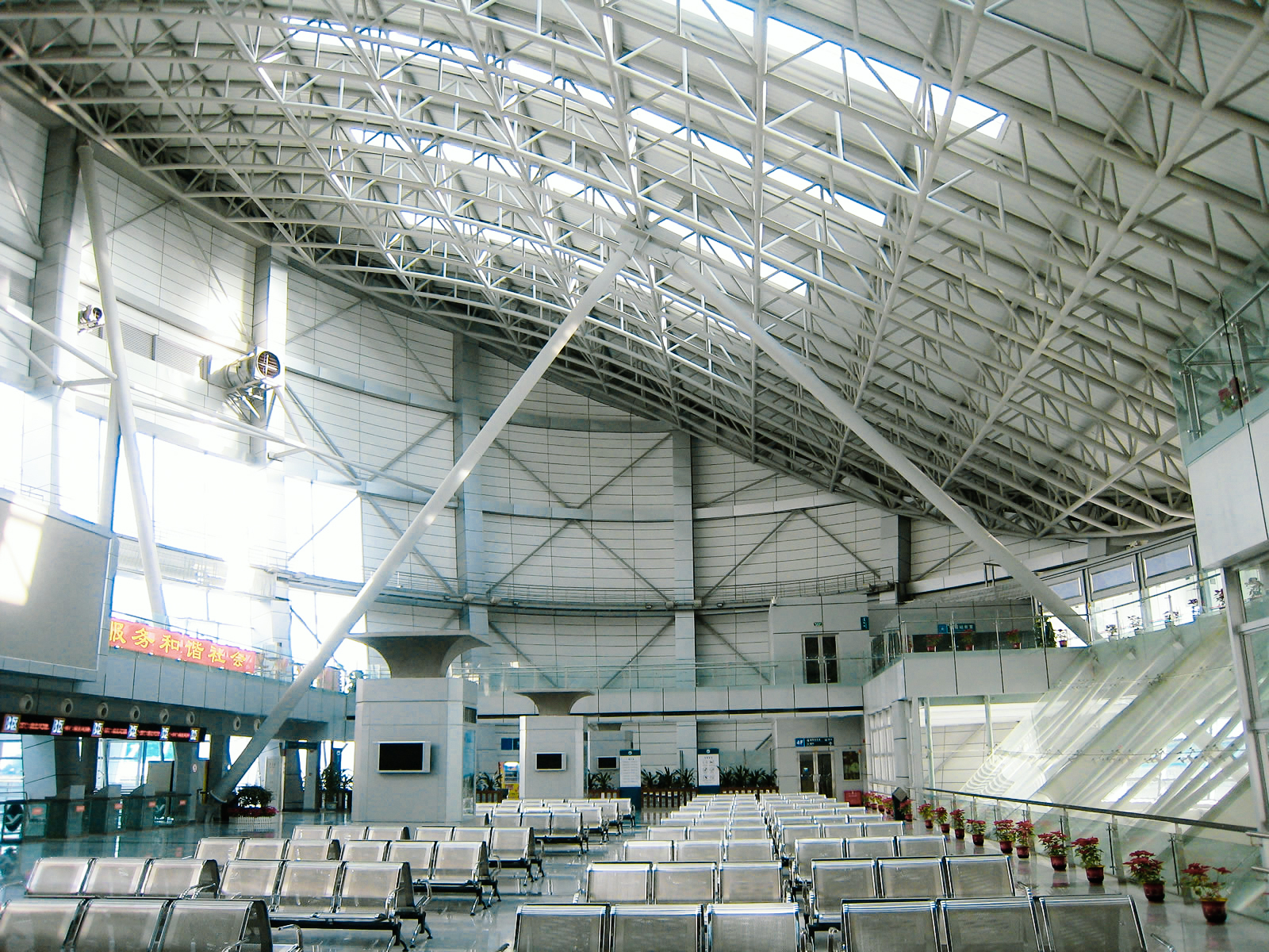 Wenjindu Bus Terminal by Shenzhen Huazhu Architectural & Engineering ...