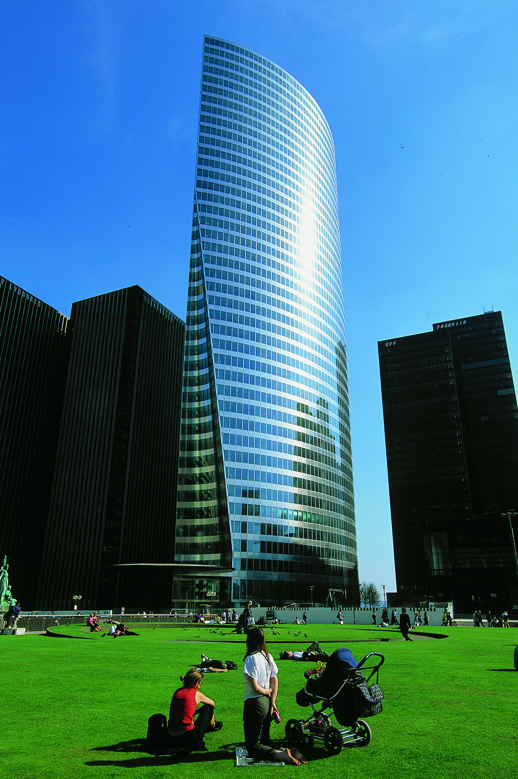 Tour Légende (originally Tour EDF at La Défense) - Architizer