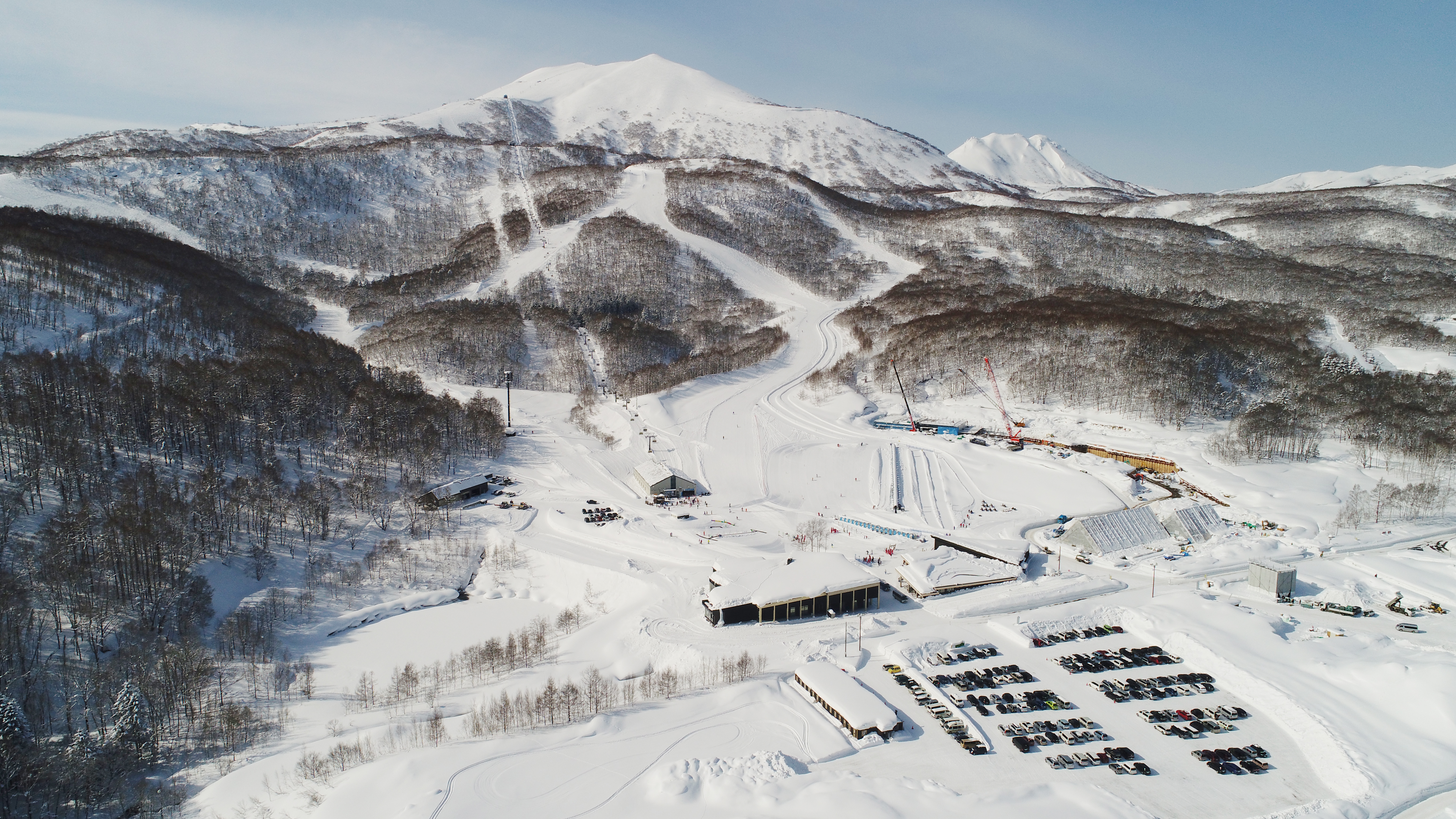 Niseko Hanazono Resort New Restaurant / Café&Bar “HANAZONO EDGE” by ...