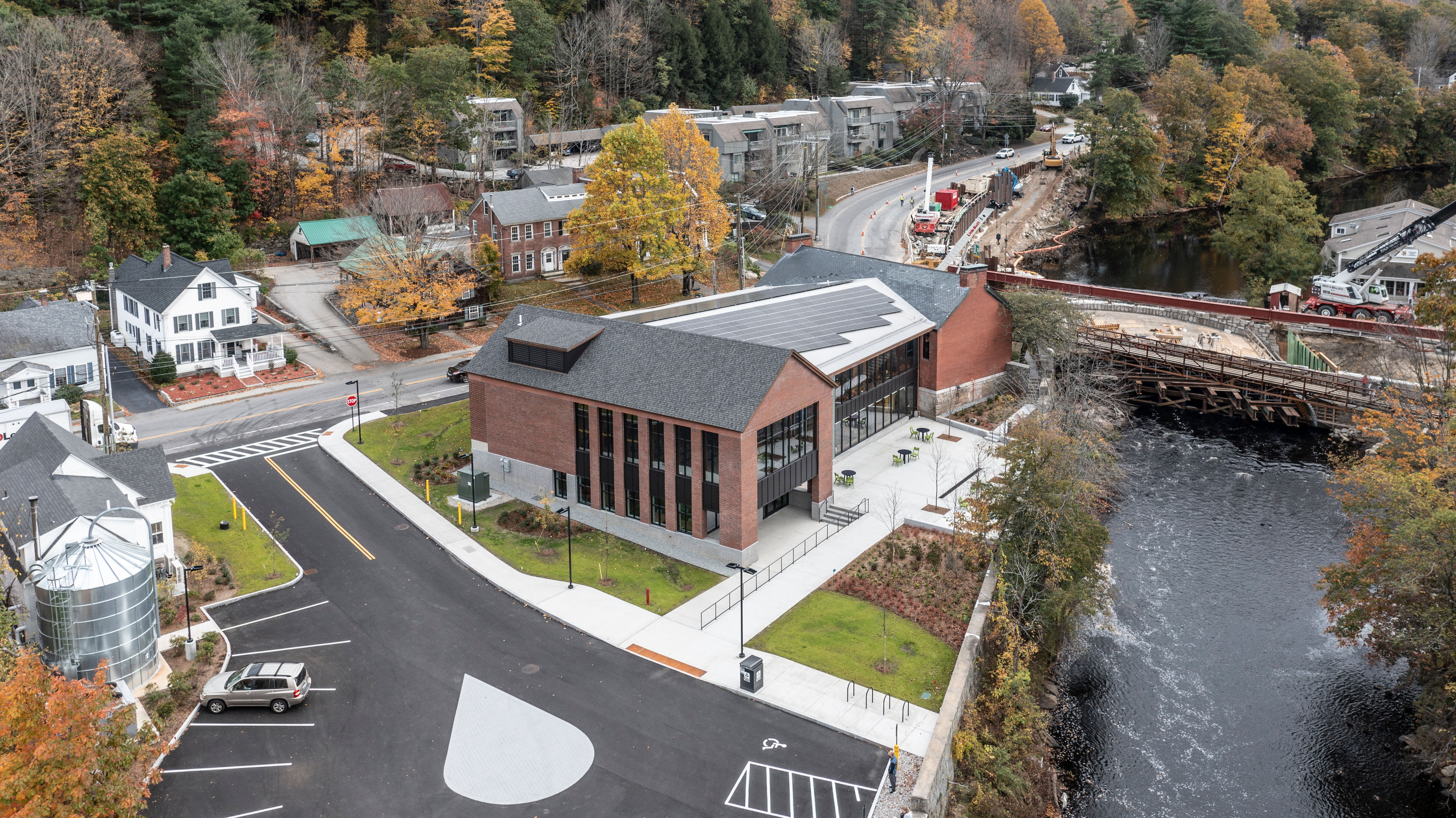 Peterborough Town Library by Annum Architects (formerly Ann Beha ...