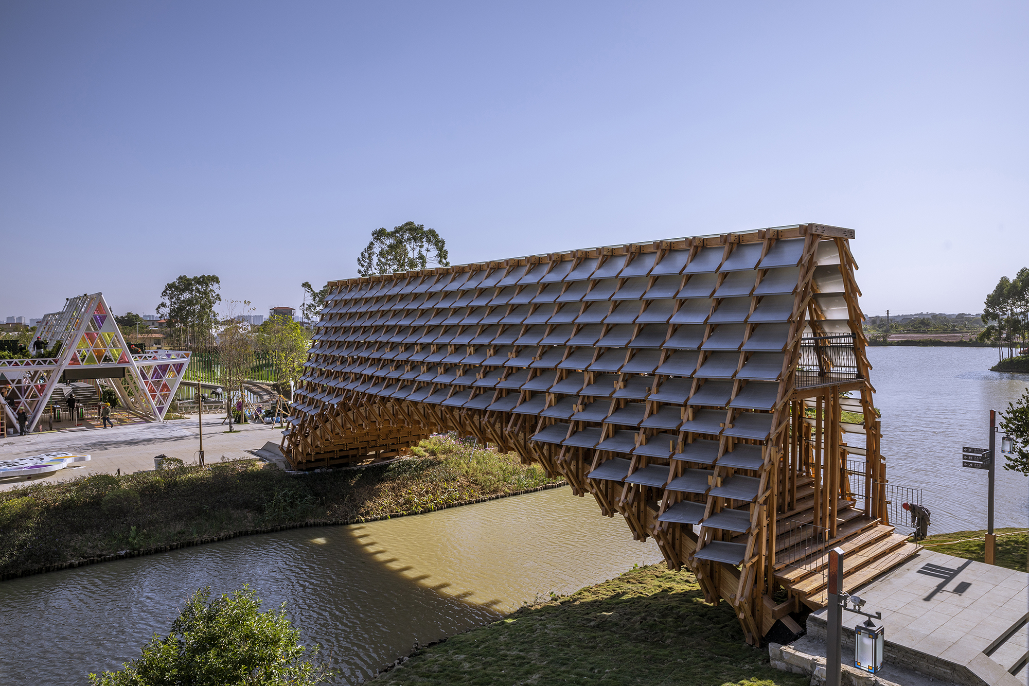 Idea 3421991: Timber Bridge in Gulou Waterfront by LUO studio in ...