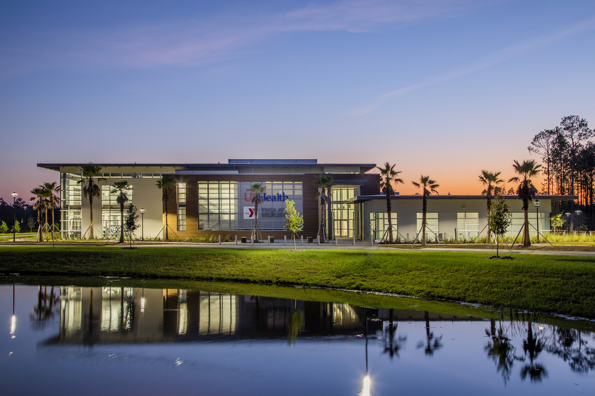 Tampa General Hospital's Brandon Healthplex by Gresham Smith - Architizer