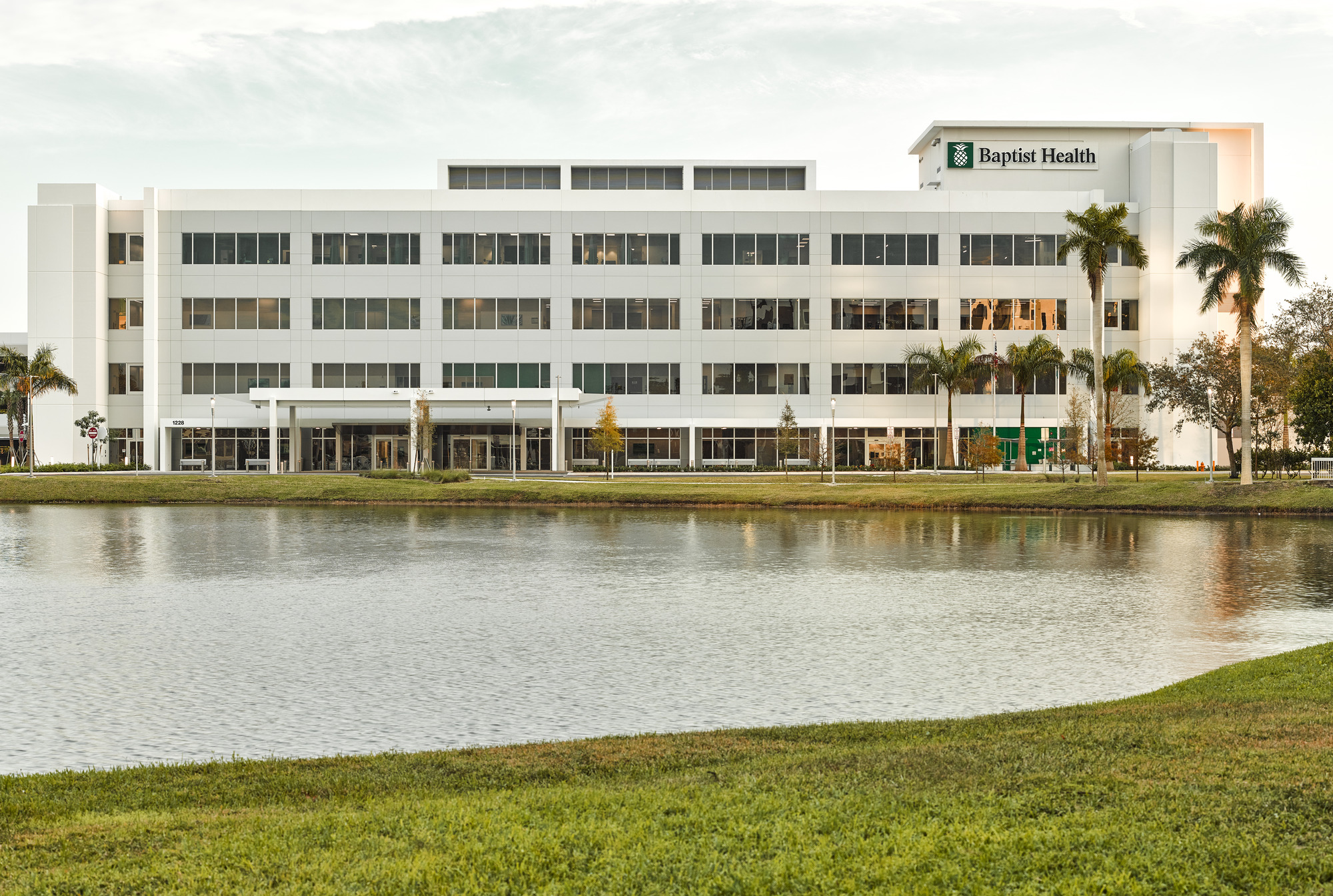 Sentara BelleHarbour Addition by Gresham Smith - Architizer