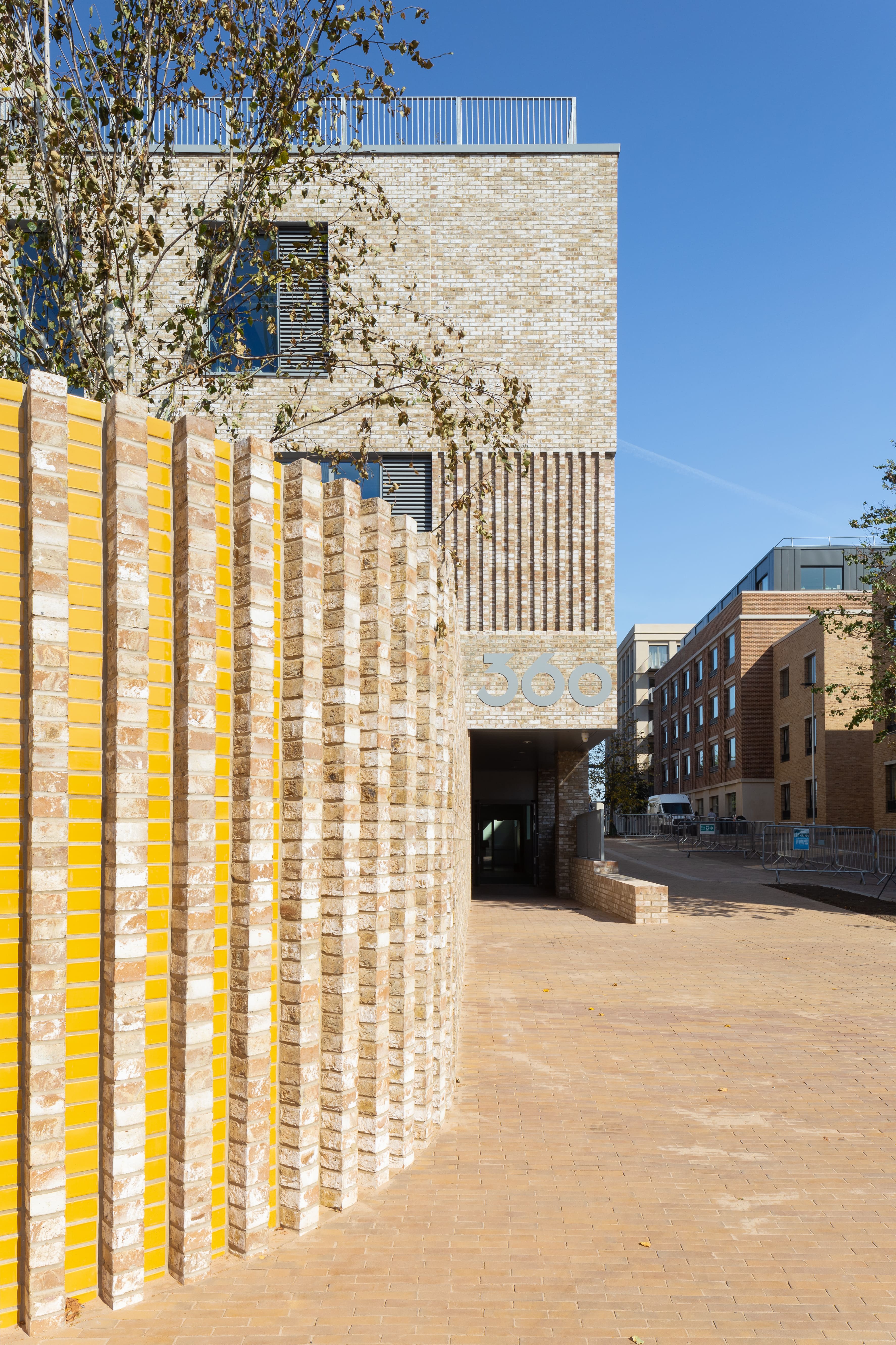 School 360 by Chromaphotography - Architizer