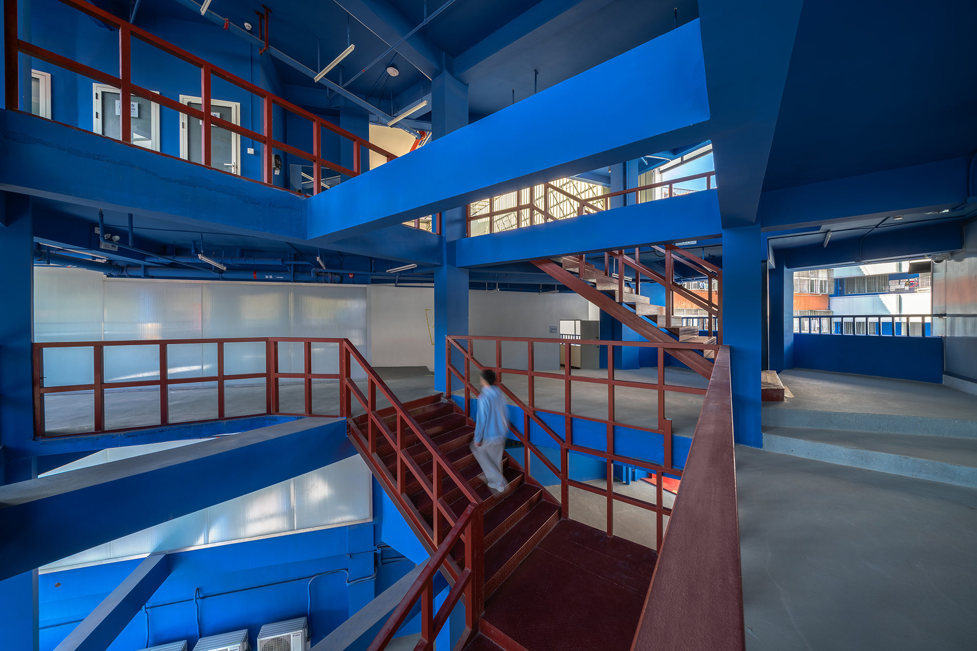 Art School in Blue & White by Various Associates - Architizer