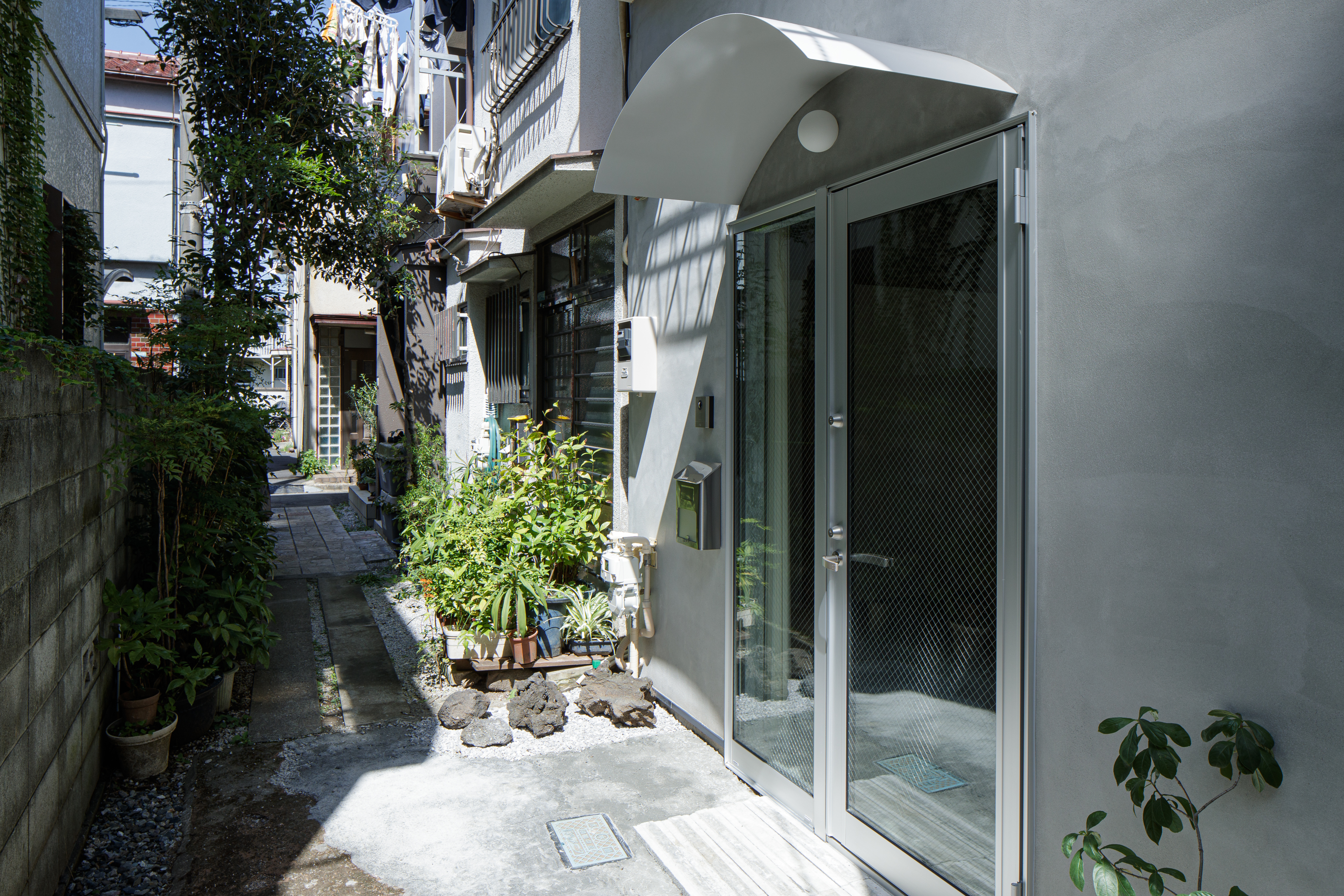 Megurohoncho House by Roovice - Architizer