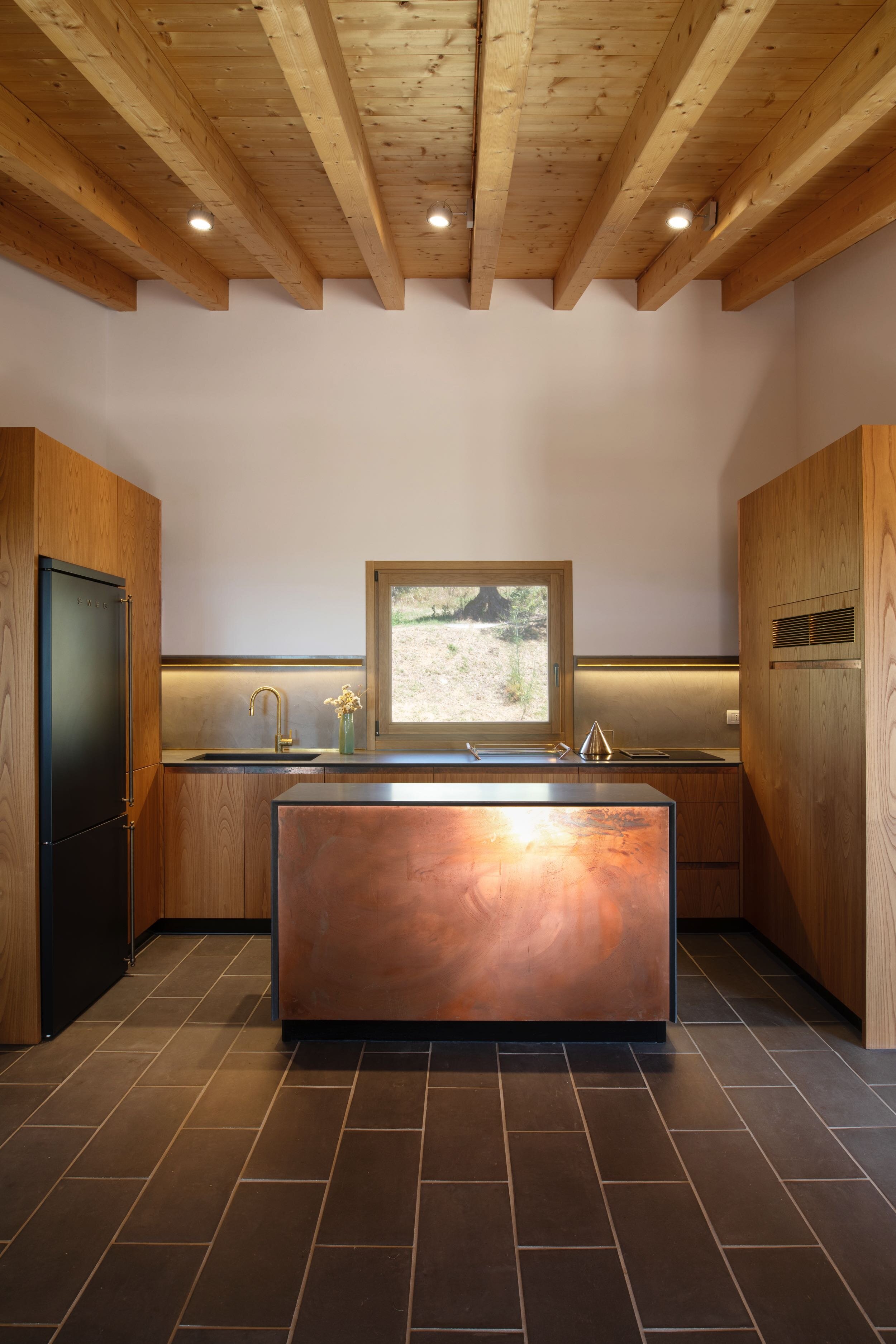 Trasimeno House by STUDIO PONSI - Architizer