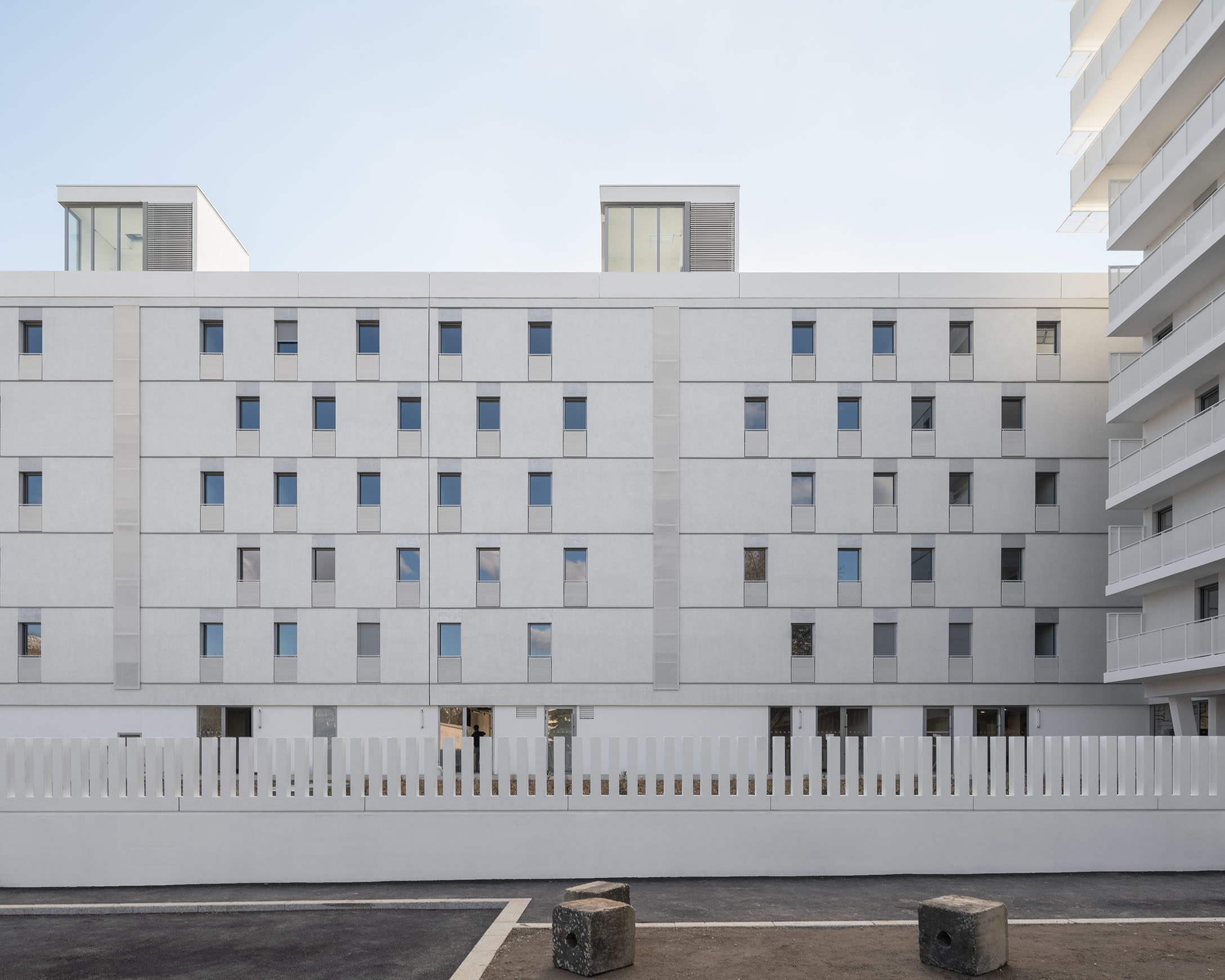 Empalot district - lot MG3 Toulouse, France by CoBe Architecture ...