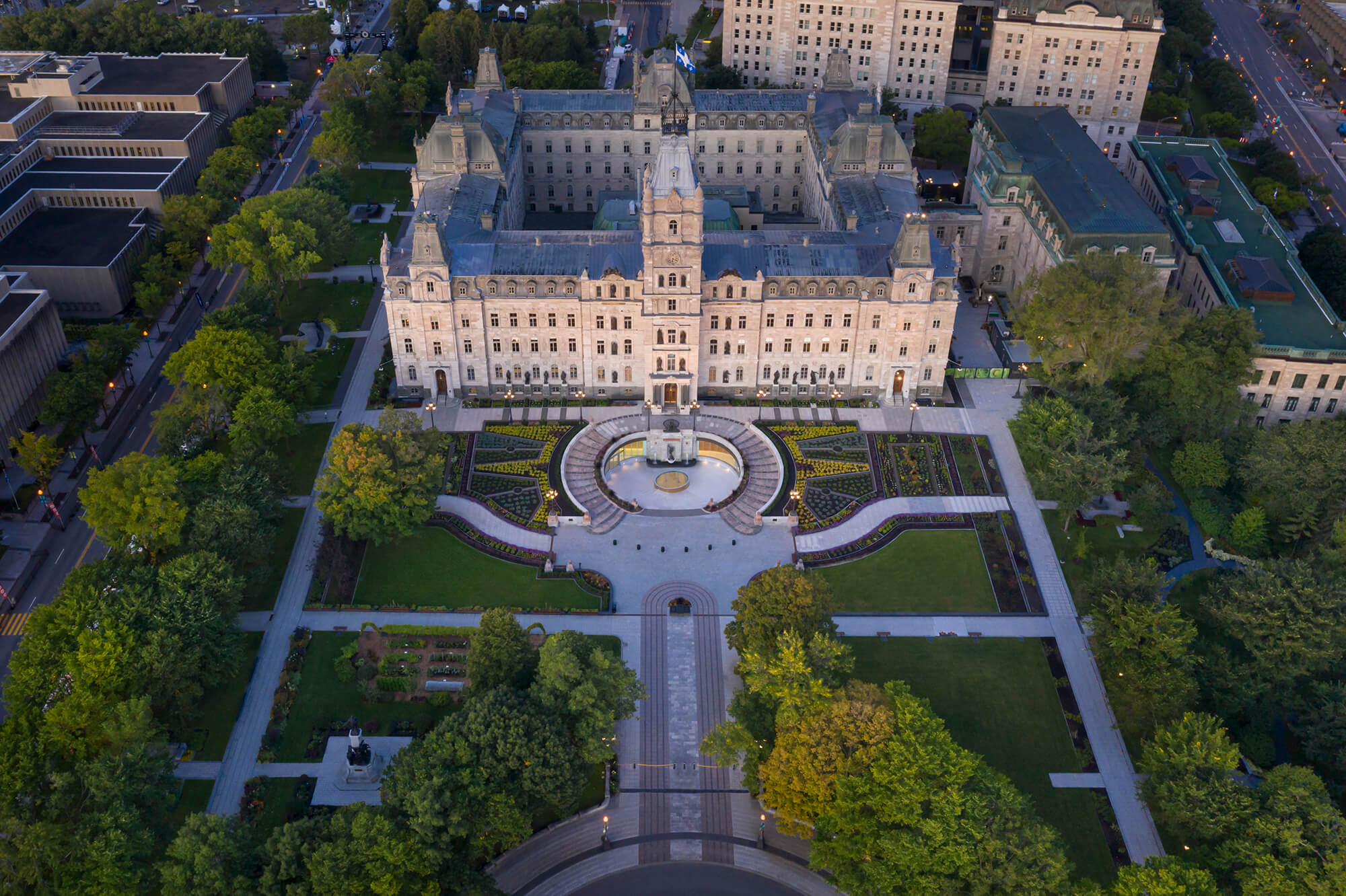 Reception Pavilion at Québec's National Assembly by Provencher_Roy ...