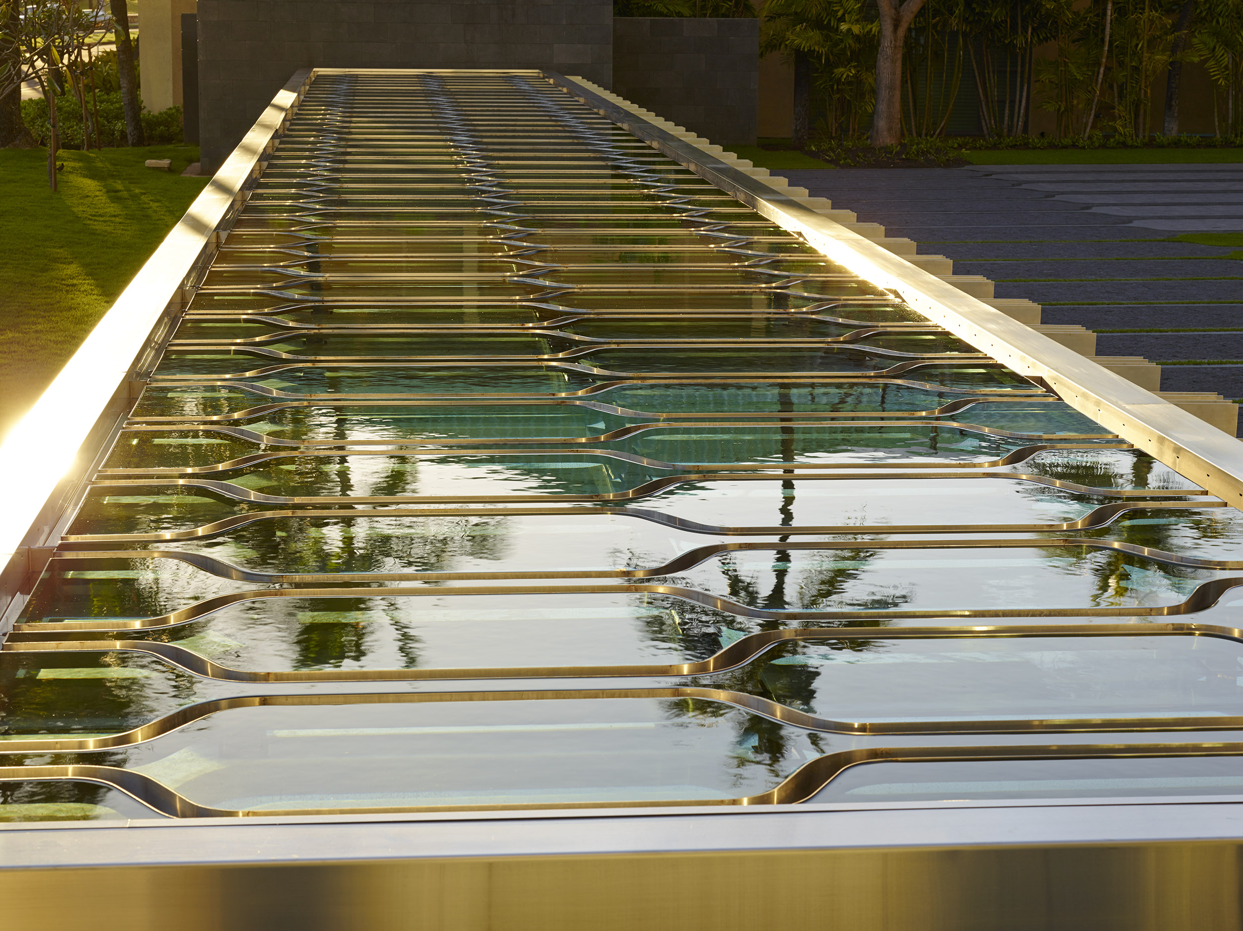 IBM Building / Victoria Ward Visitor Center by Surfacedesign, Inc ...