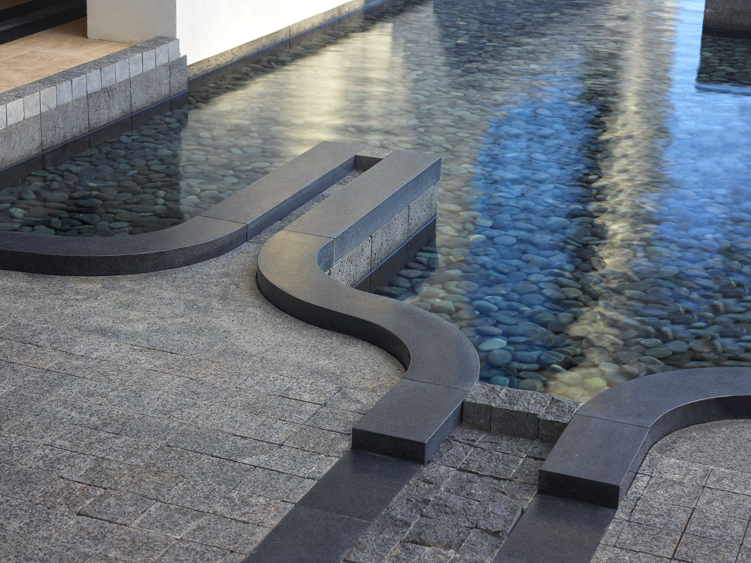 IBM Building / Victoria Ward Visitor Center by Surfacedesign, Inc ...