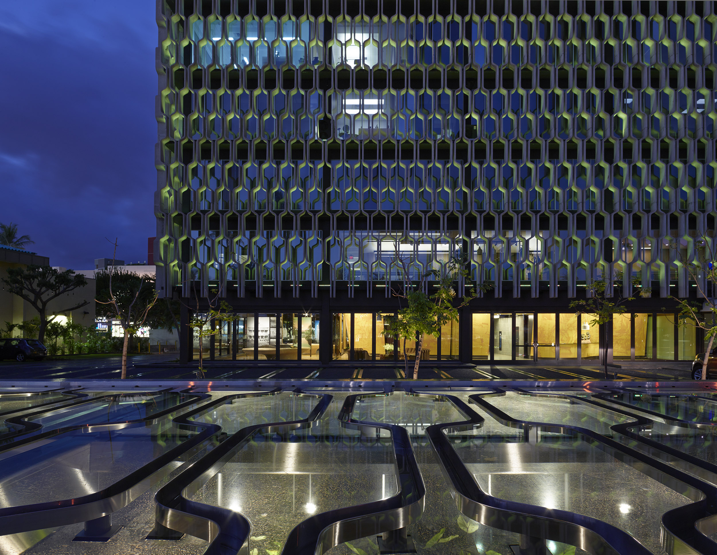 IBM Building / Victoria Ward Visitor Center by Surfacedesign, Inc ...