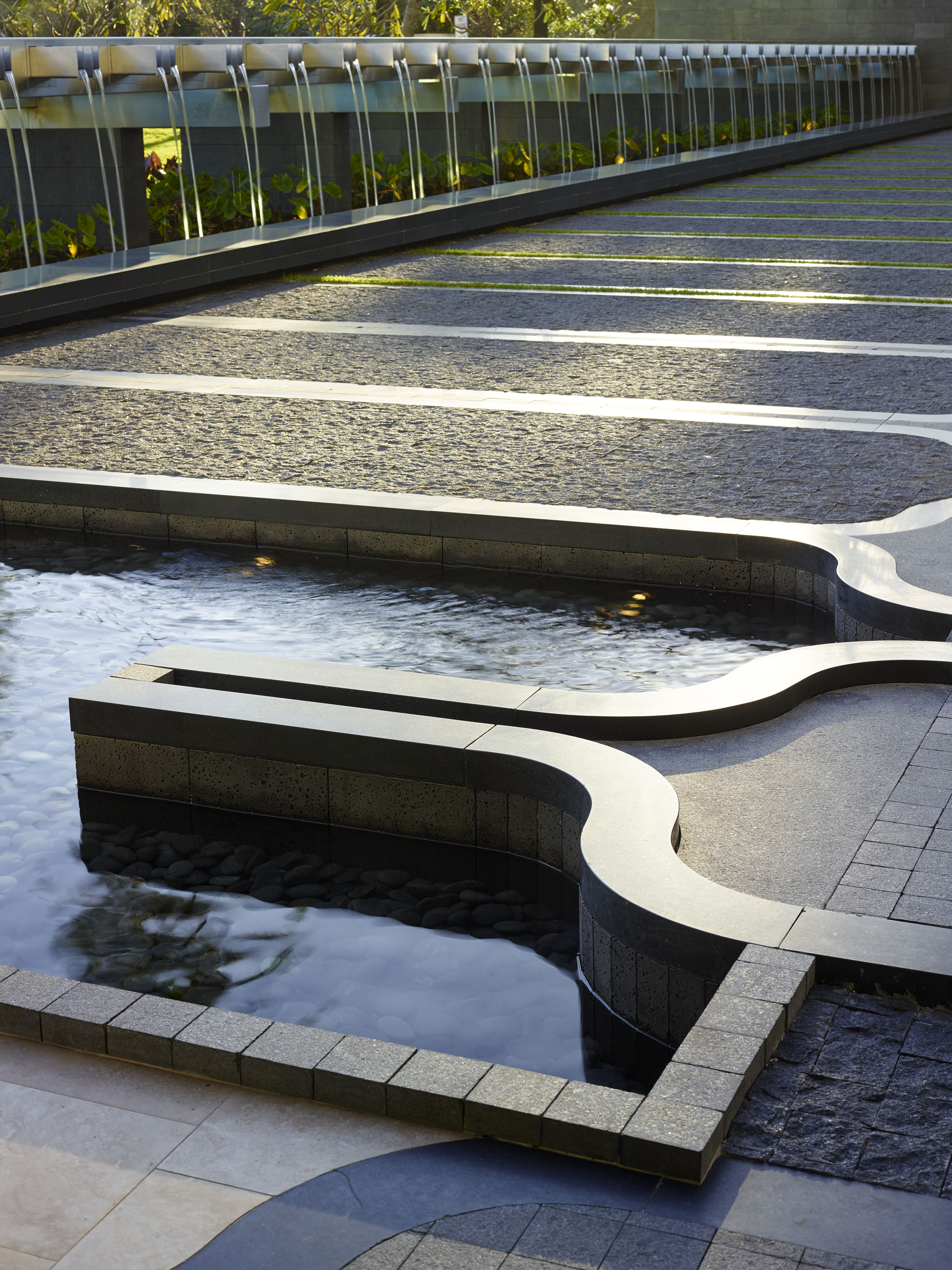 IBM Building / Victoria Ward Visitor Center by Surfacedesign, Inc ...