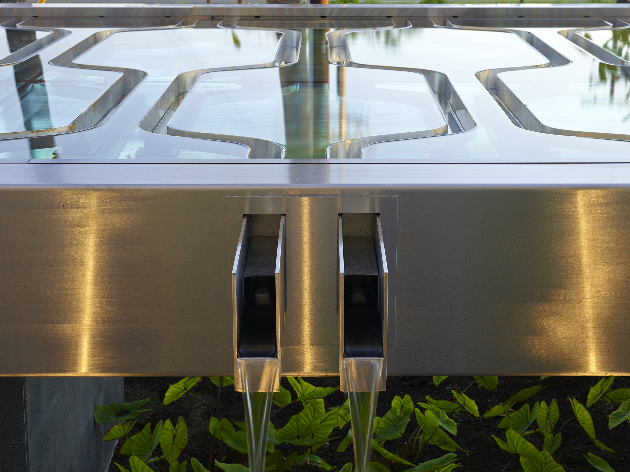 IBM Building / Victoria Ward Visitor Center by Surfacedesign, Inc ...