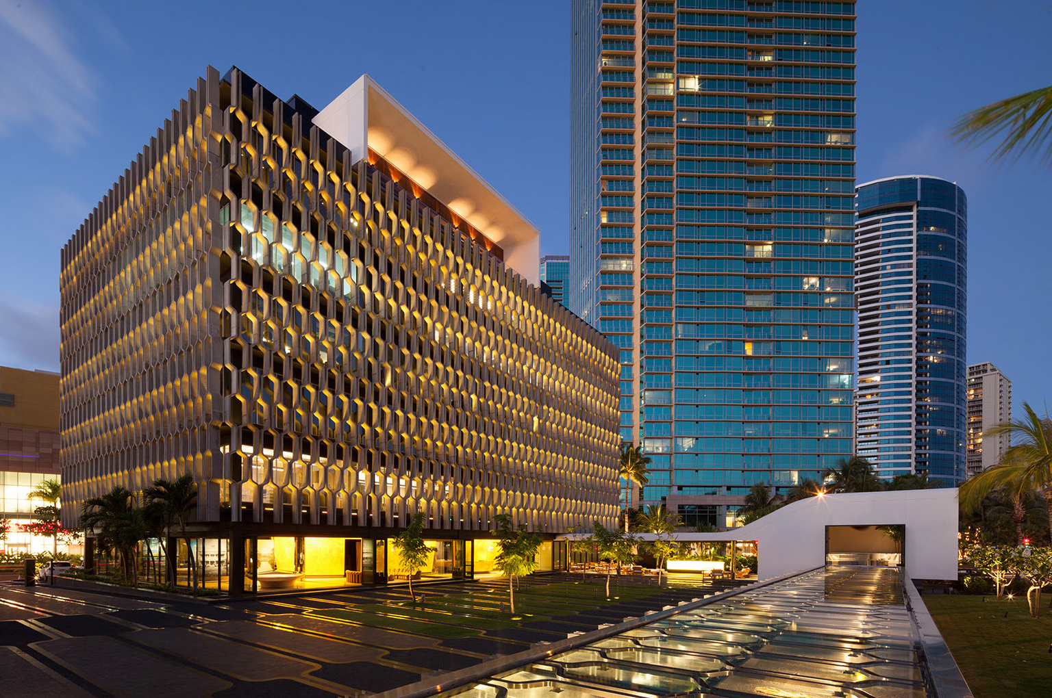 IBM Building / Victoria Ward Visitor Center by Surfacedesign, Inc ...