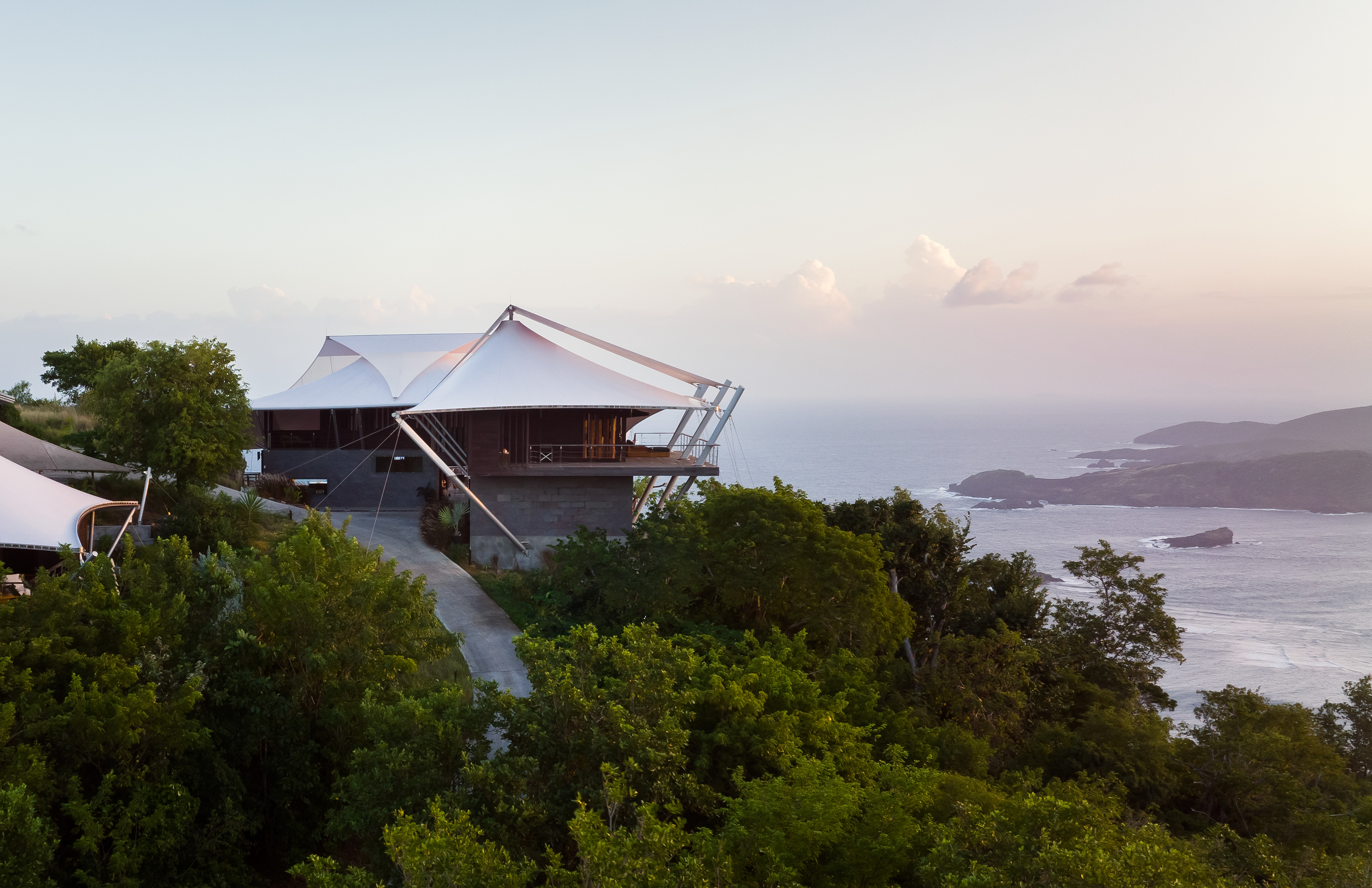 Sail House by David Hertz Architects, Studio of Environmental ...