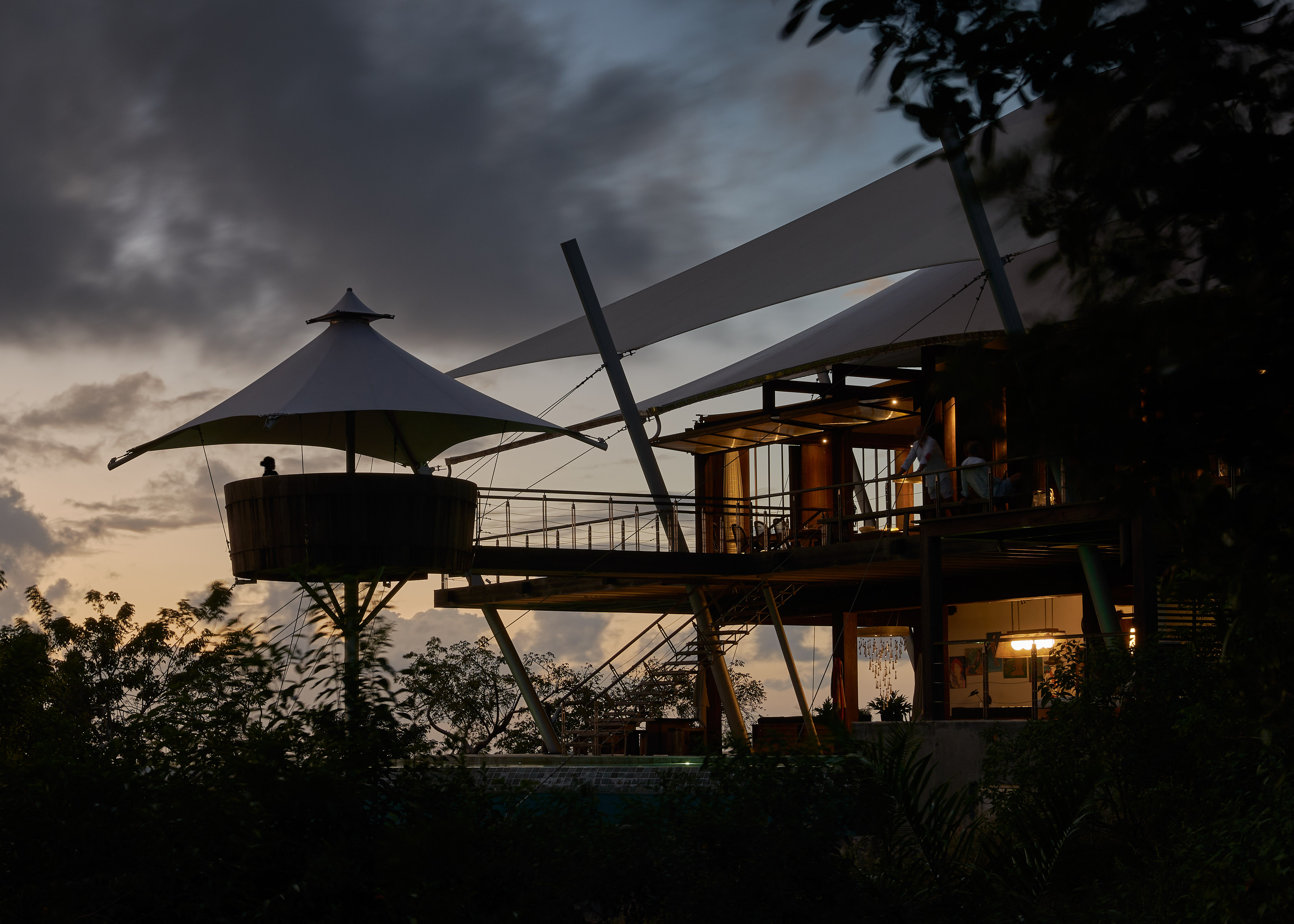 Sail House by David Hertz Architects, Studio of Environmental ...