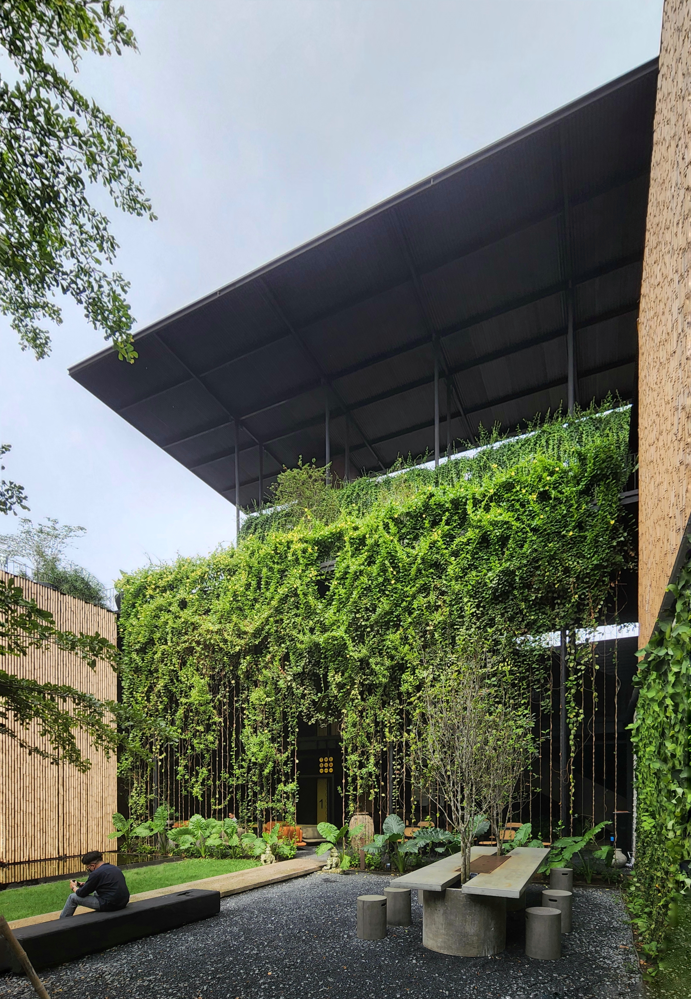 THE VIBES CO-SPACE by INFINITIVE ARCHITECTURE - Architizer