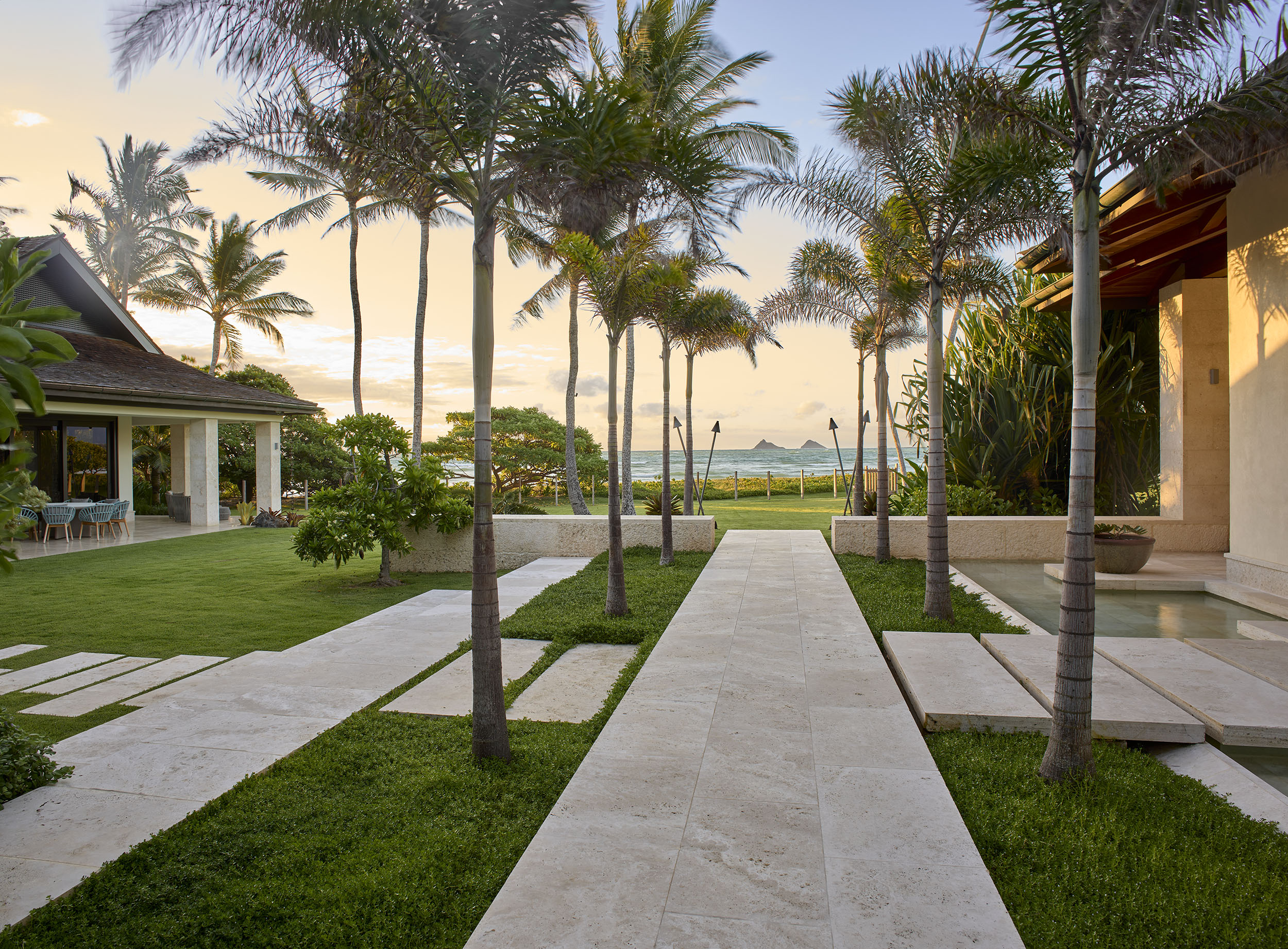 IBM Building / Victoria Ward Visitor Center by Surfacedesign, Inc ...