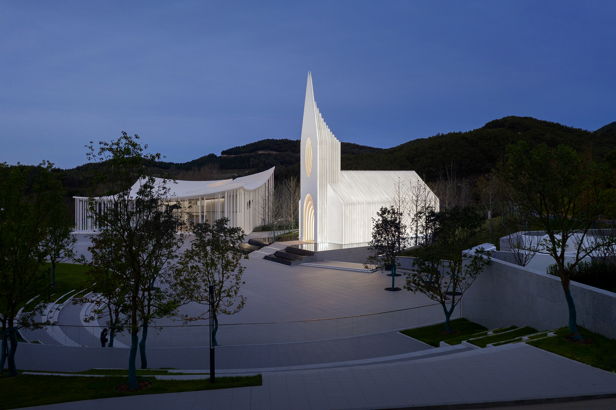 Chamber Chapel // Beijing Puri Lighting Design Co.,LTD. | ARCHCOD