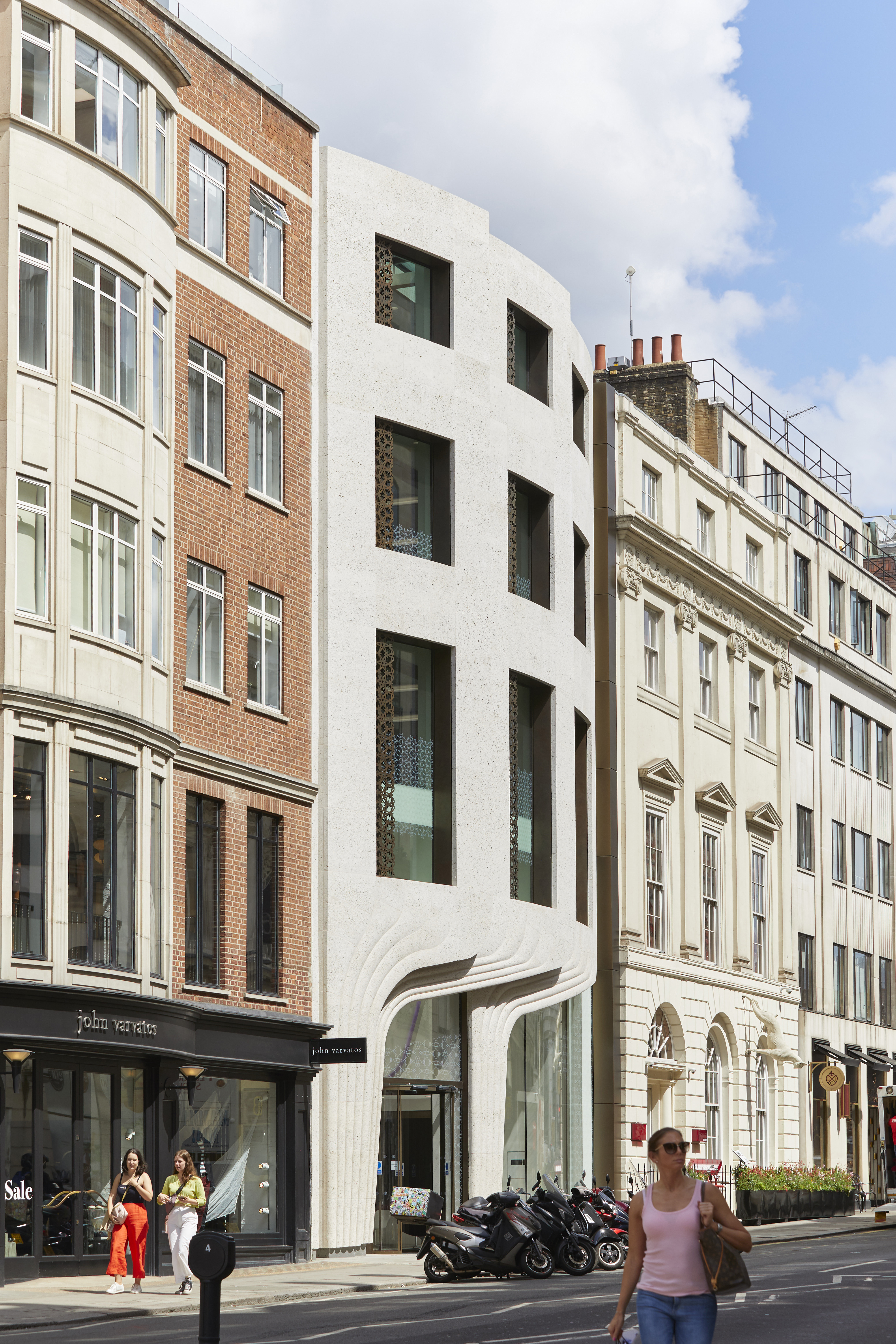 Qatar Airways London Headquarters by PLP Architecture - Architizer