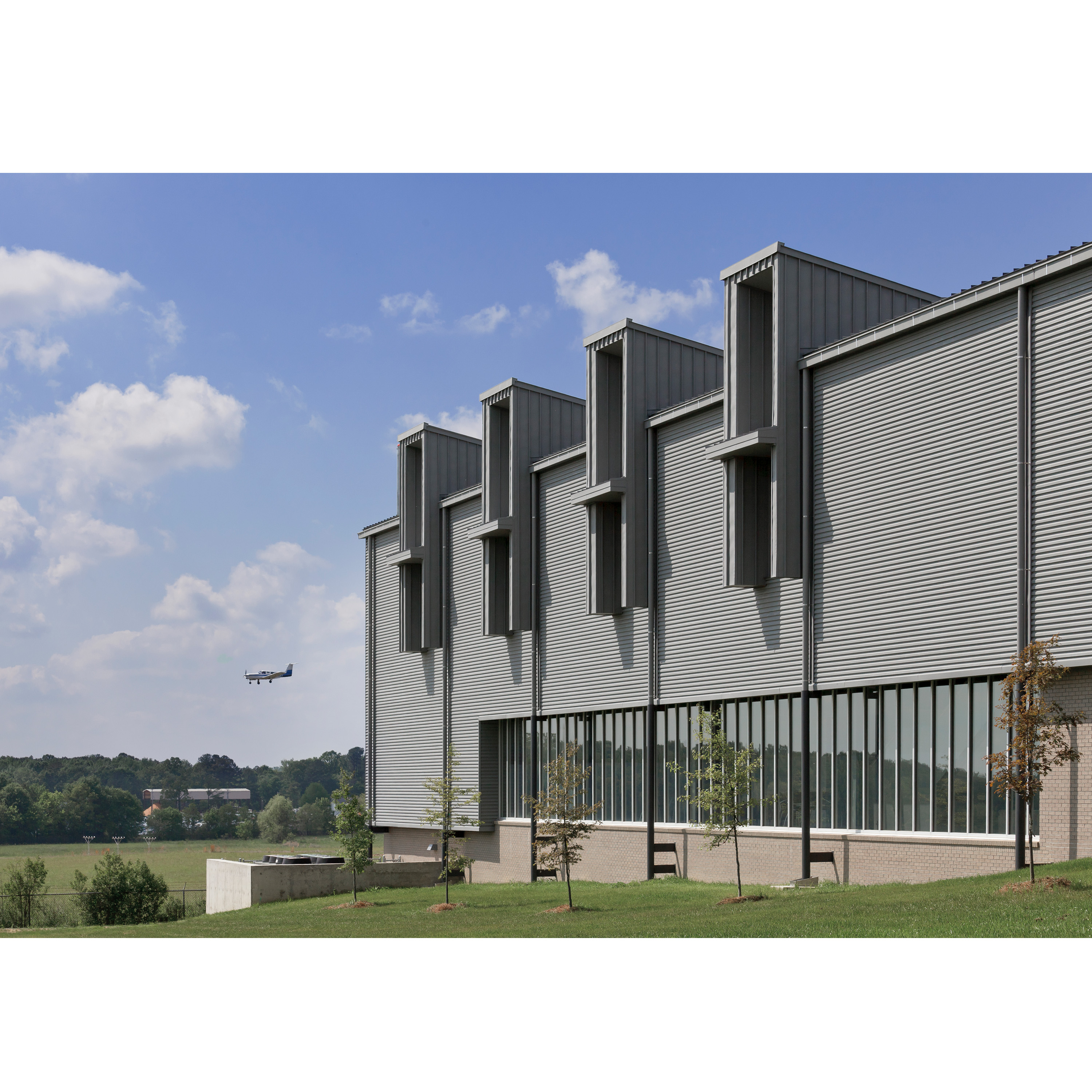 Mississippi Library Commission Headquarters by Duvall Decker - Architizer