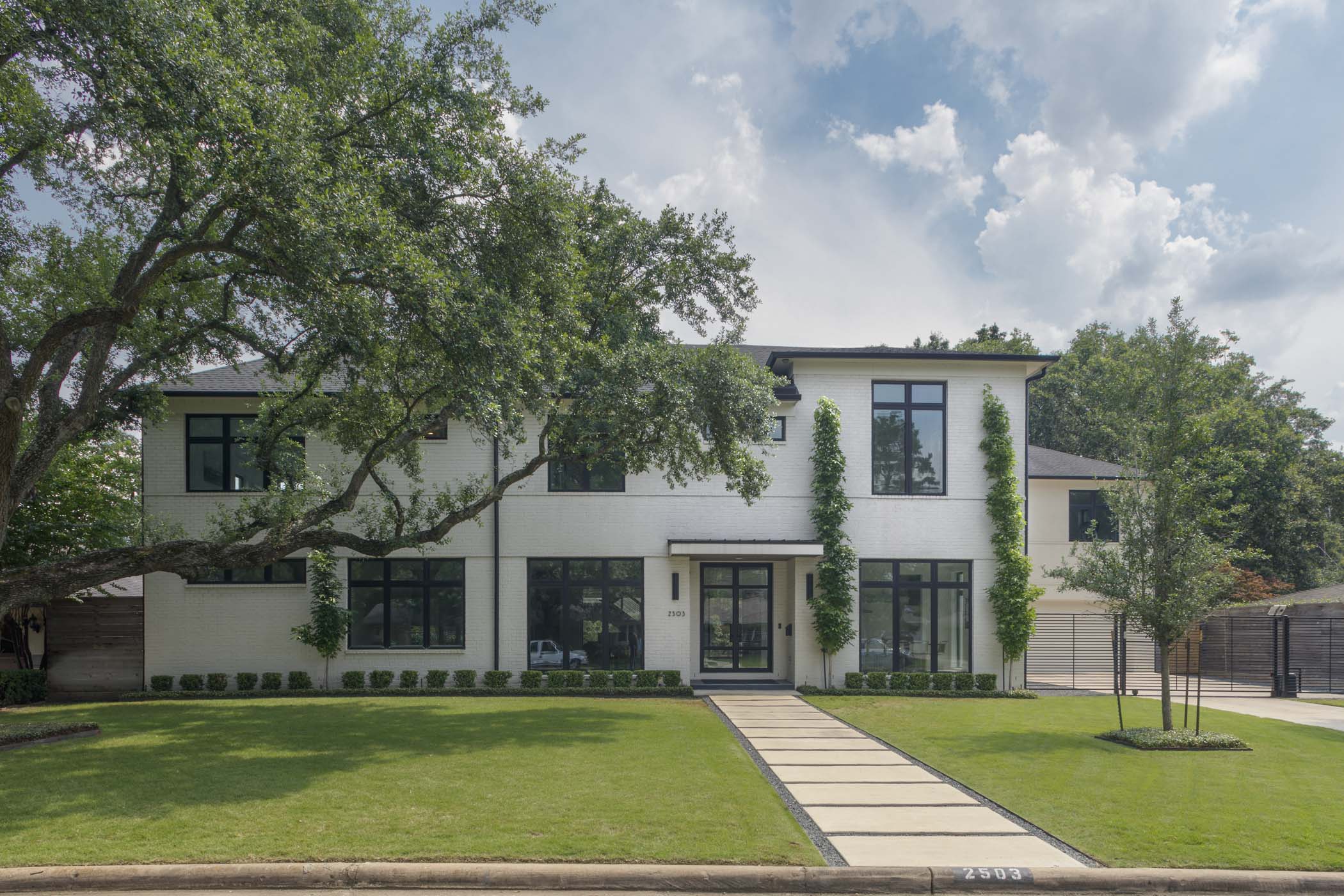 2022 Houston Modern Home Tour by Hollenbeck Architects - Architizer