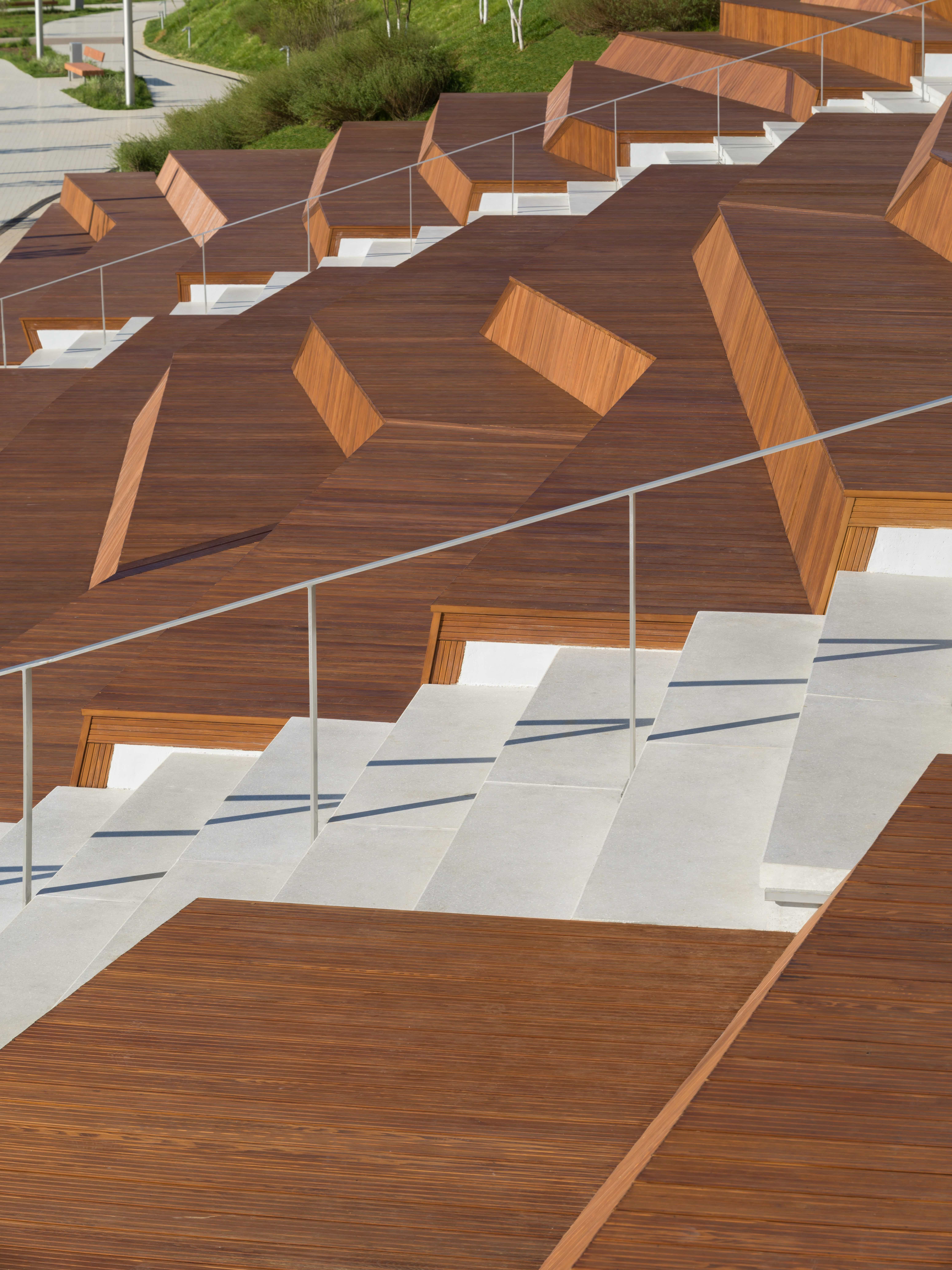 A new embankment designed in collaboration with communities by Basis ...