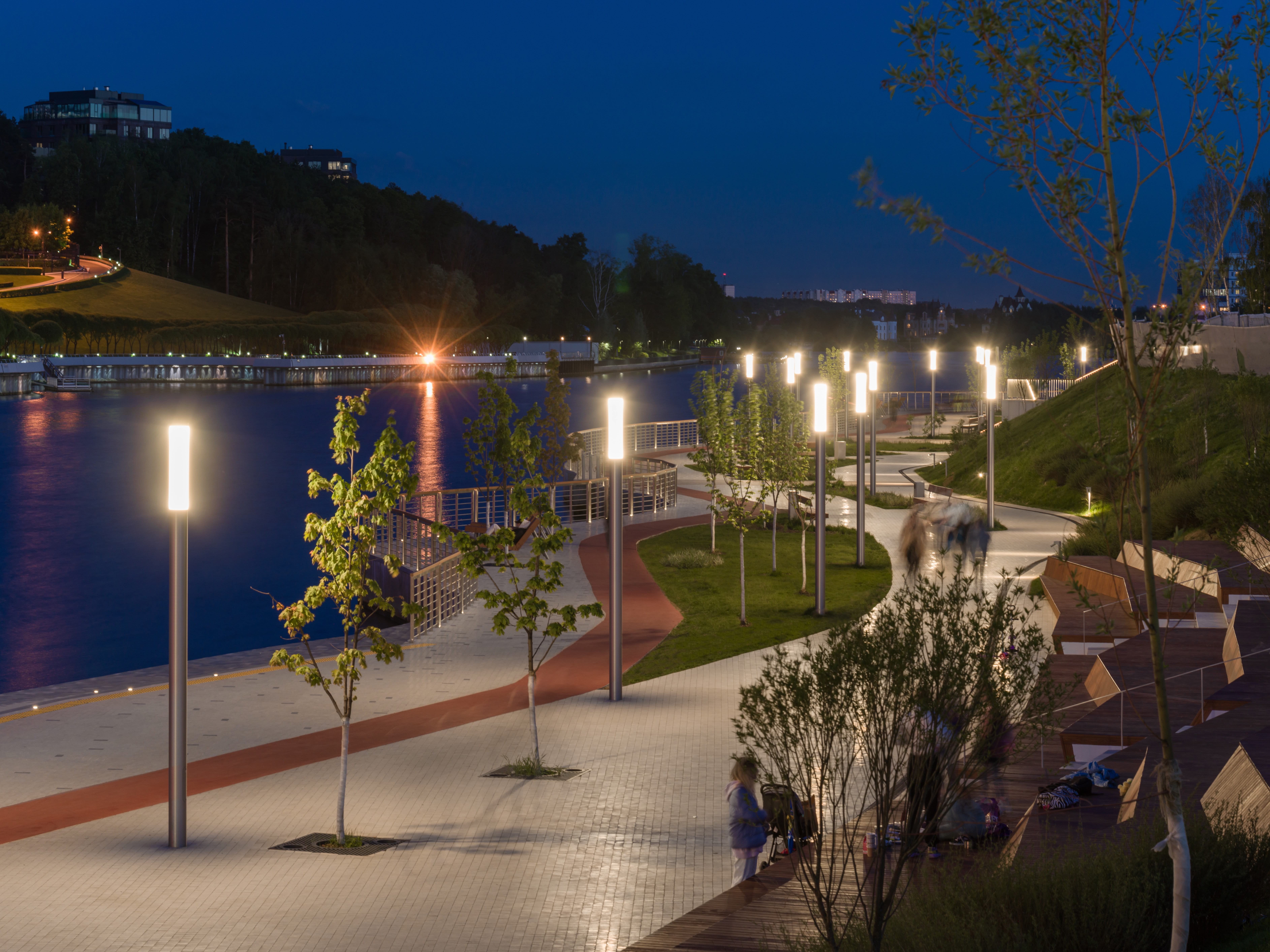 A new embankment designed in collaboration with communities by Basis ...