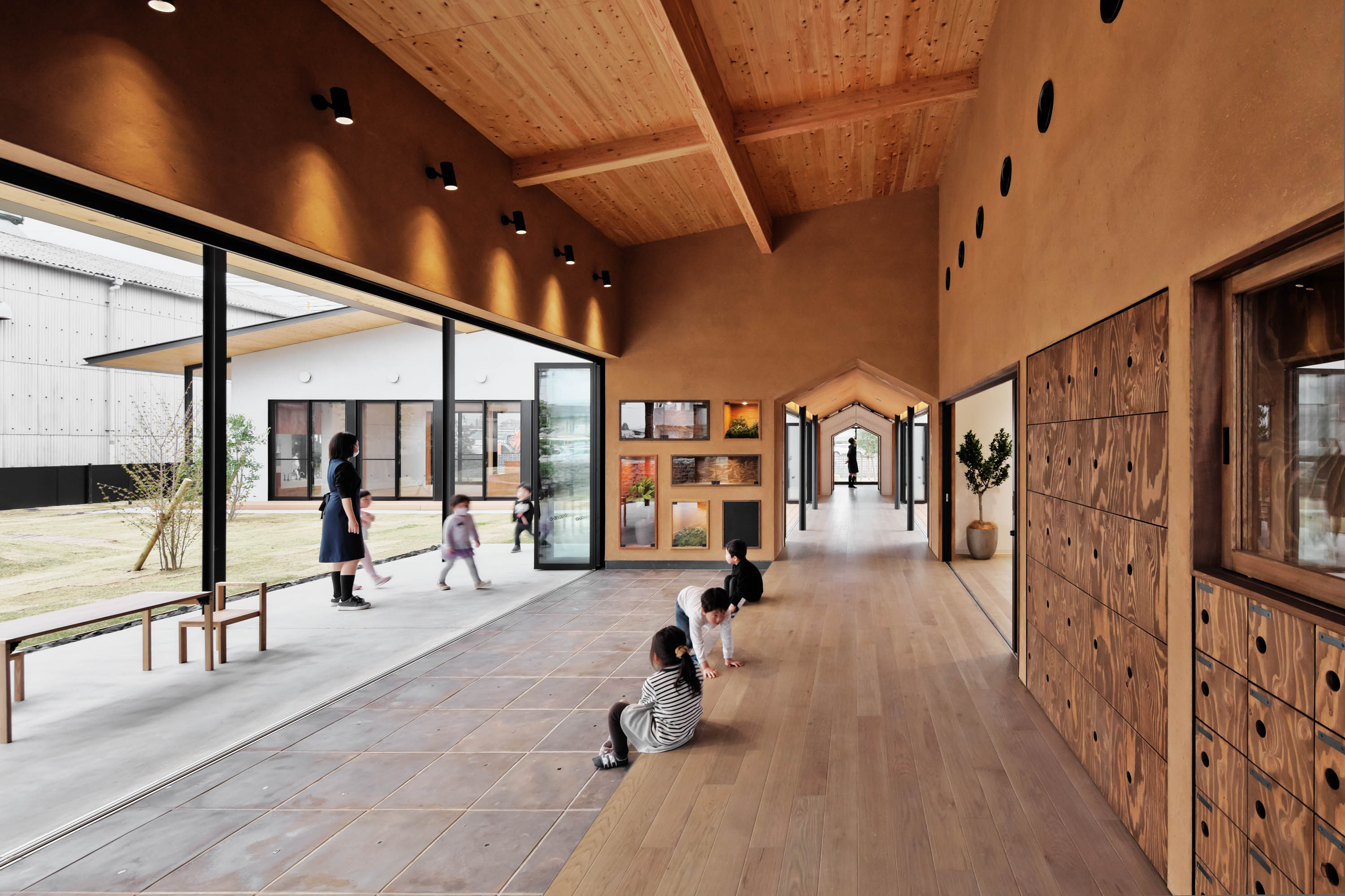 Hanazono Kindergarten and Nursery by HIBINOSEKKEI+Youji no Shiro ...