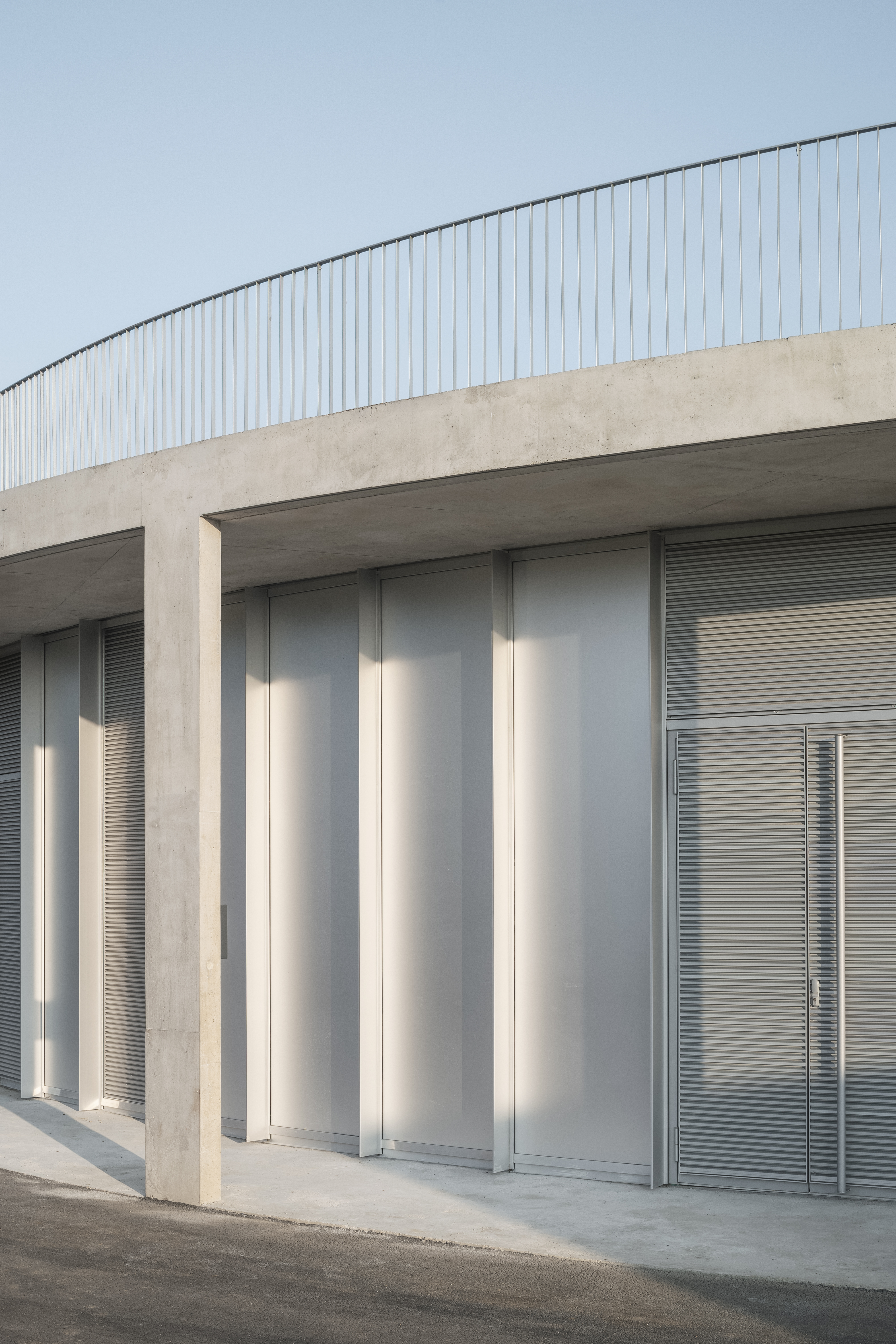 the Atmospheric Research Observatory center (SIRTA) by R architecture ...