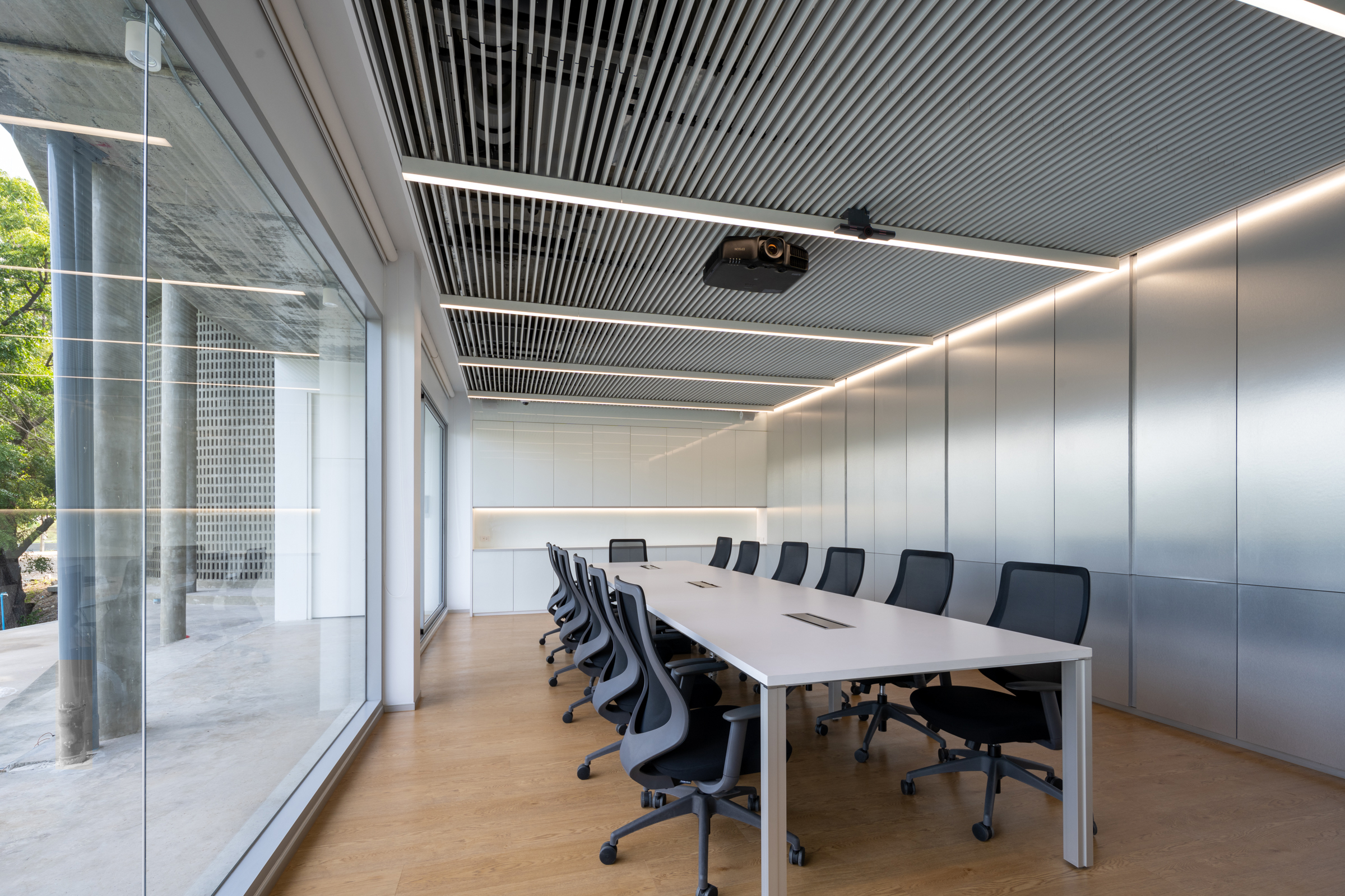 Lorphoonphol rice mill office by PHTAA LIVING DESIGN - Architizer