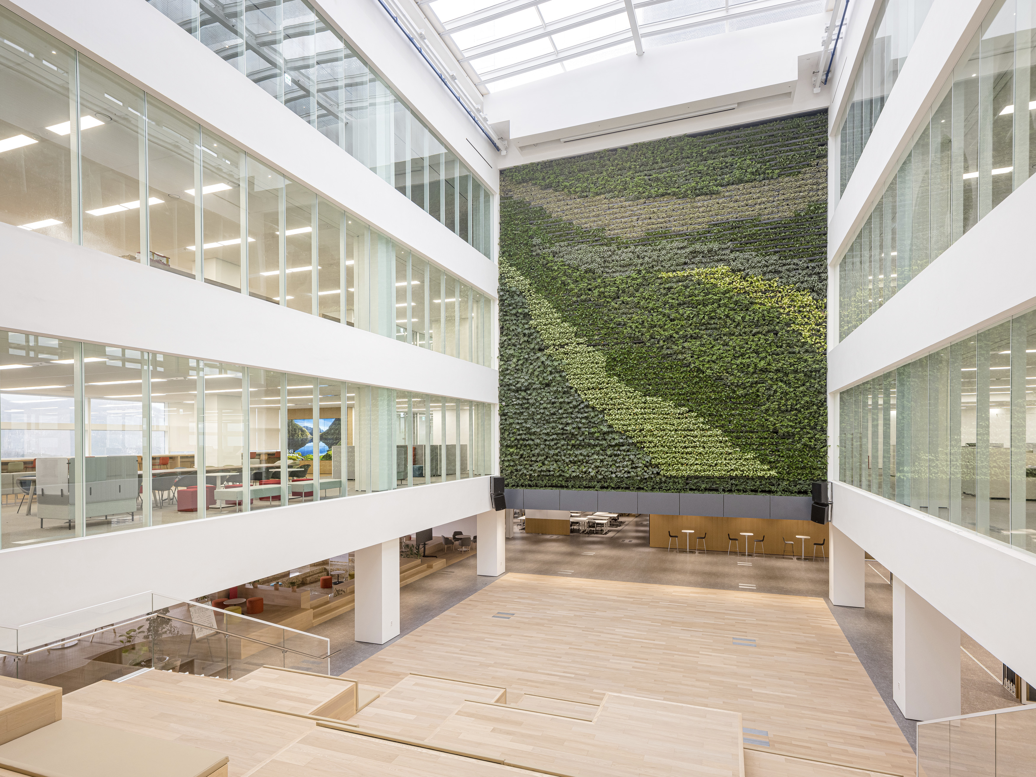 Centra Metropark by Kohn Pedersen Fox Associates - Architizer