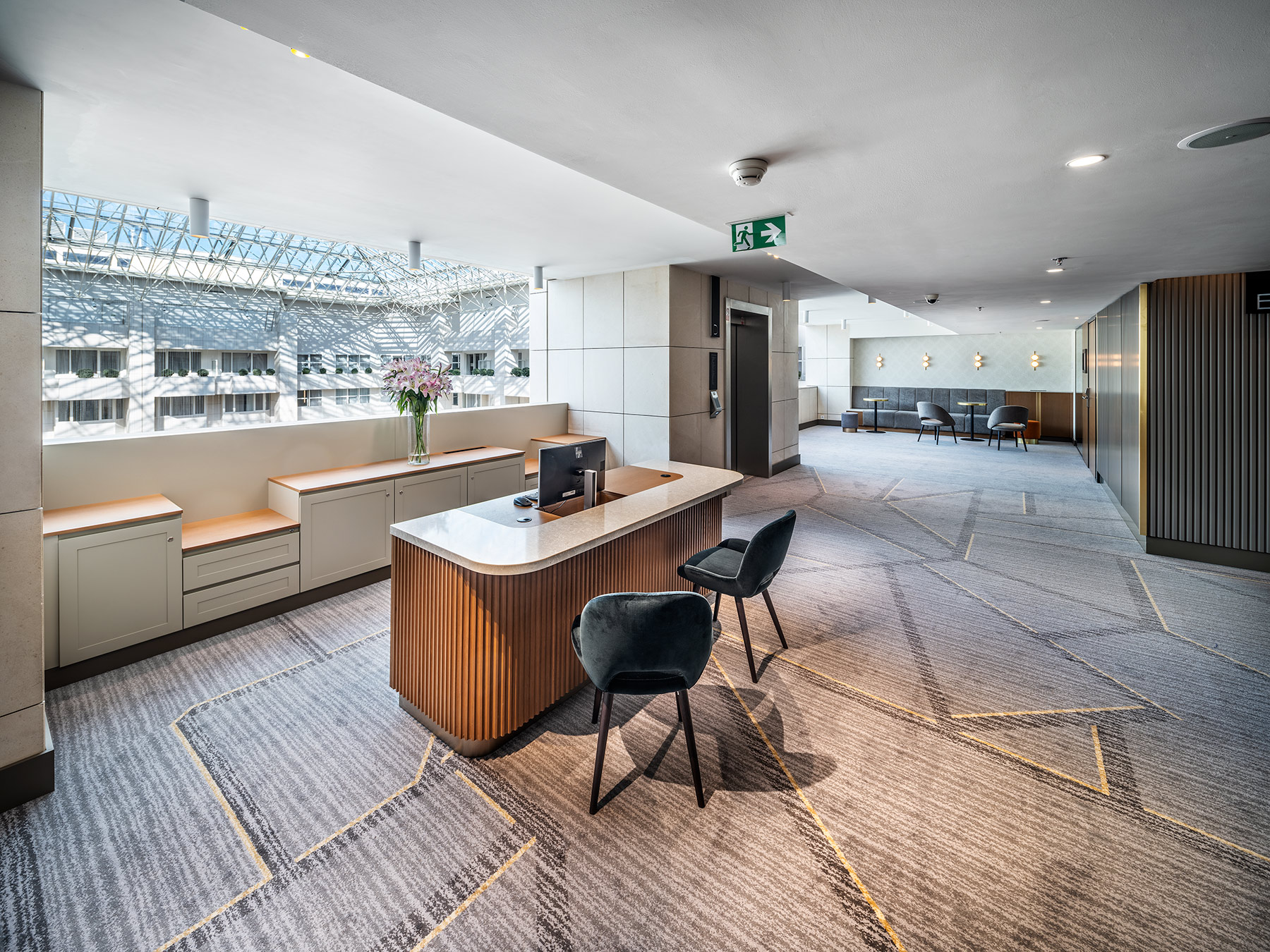 Hotel Hilton Prague, A new executive experience by Ian Bryan Architects ...