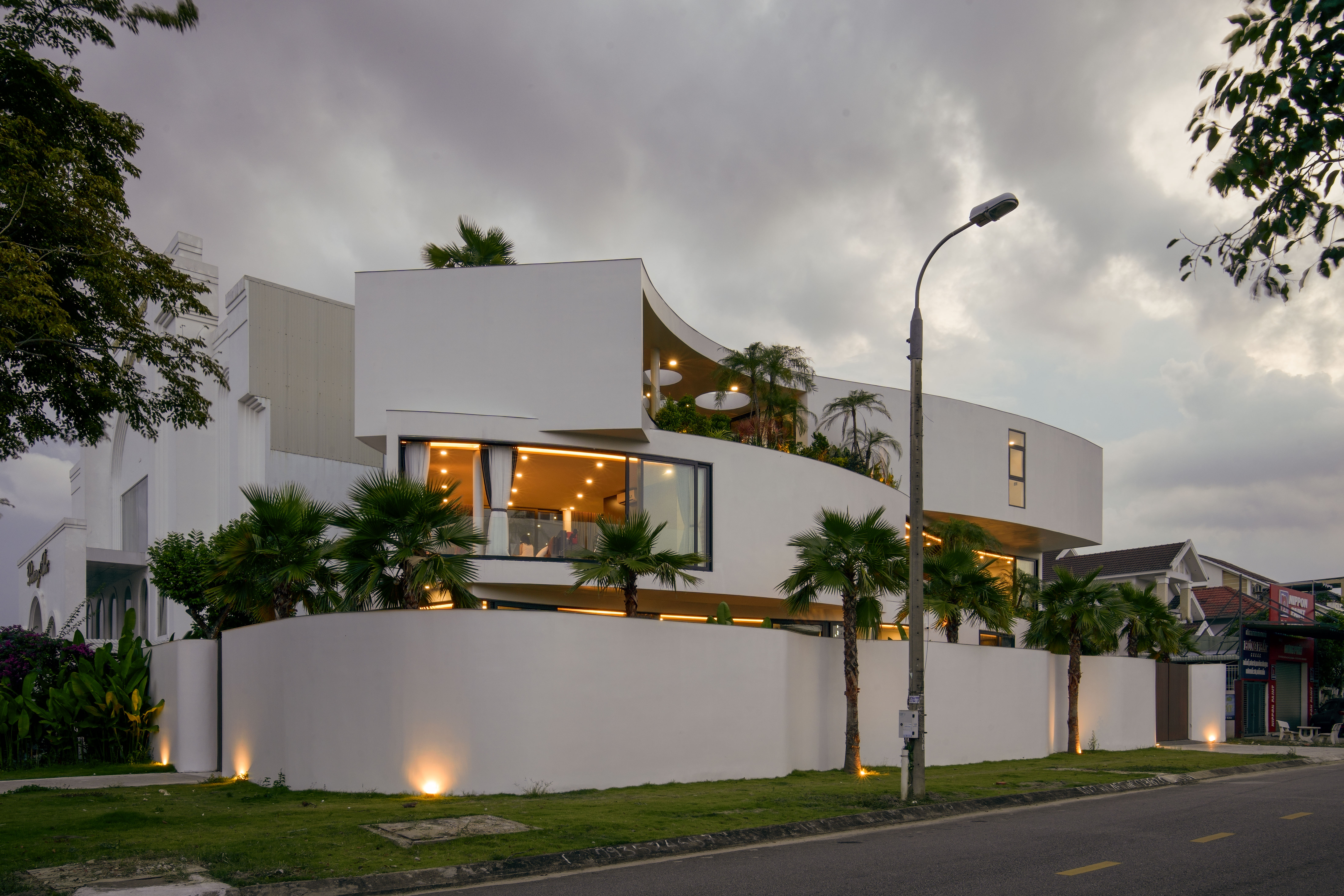 Waves House by 85 Design - Architizer