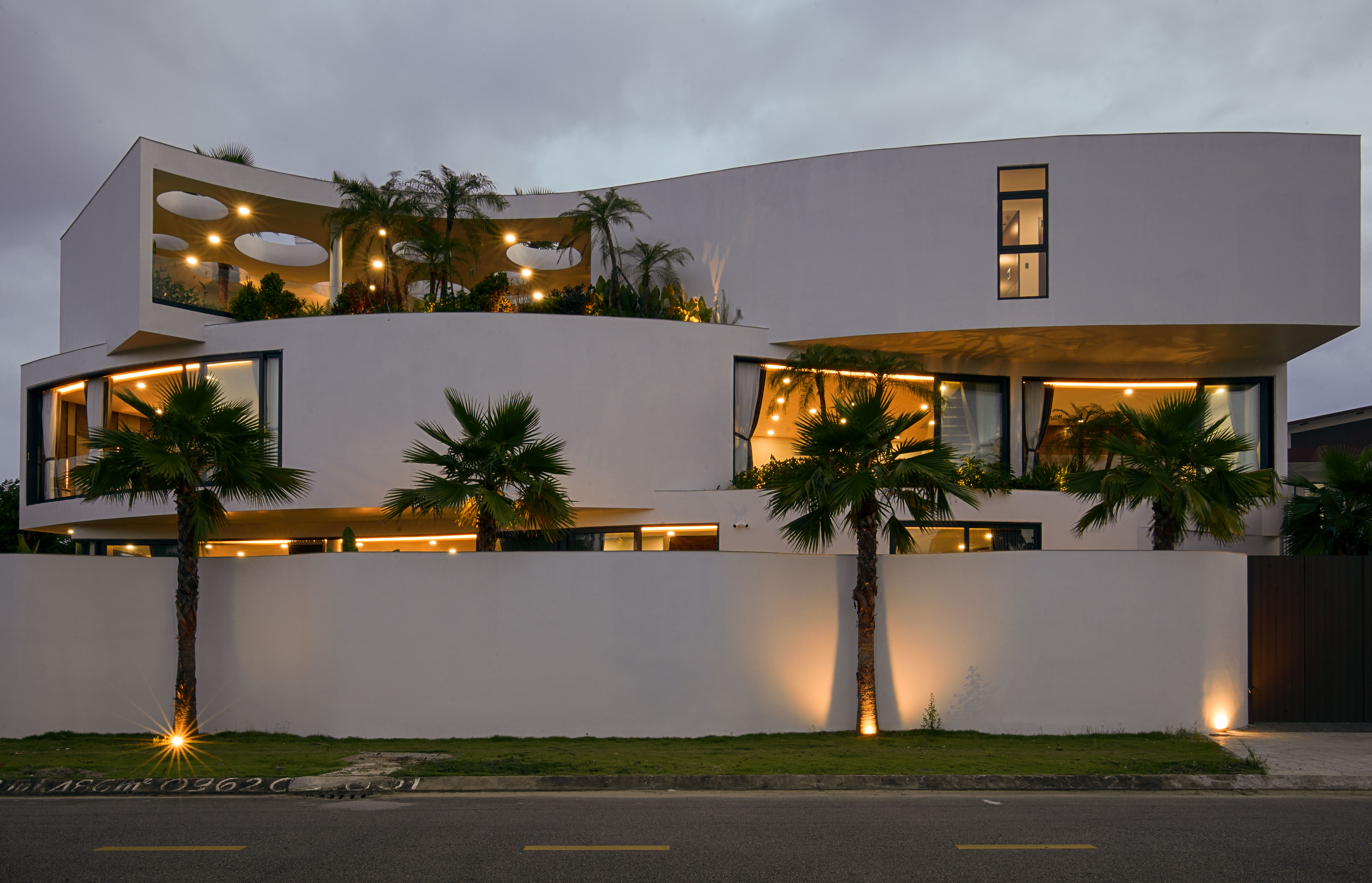 Waves House by 85 Design - Architizer