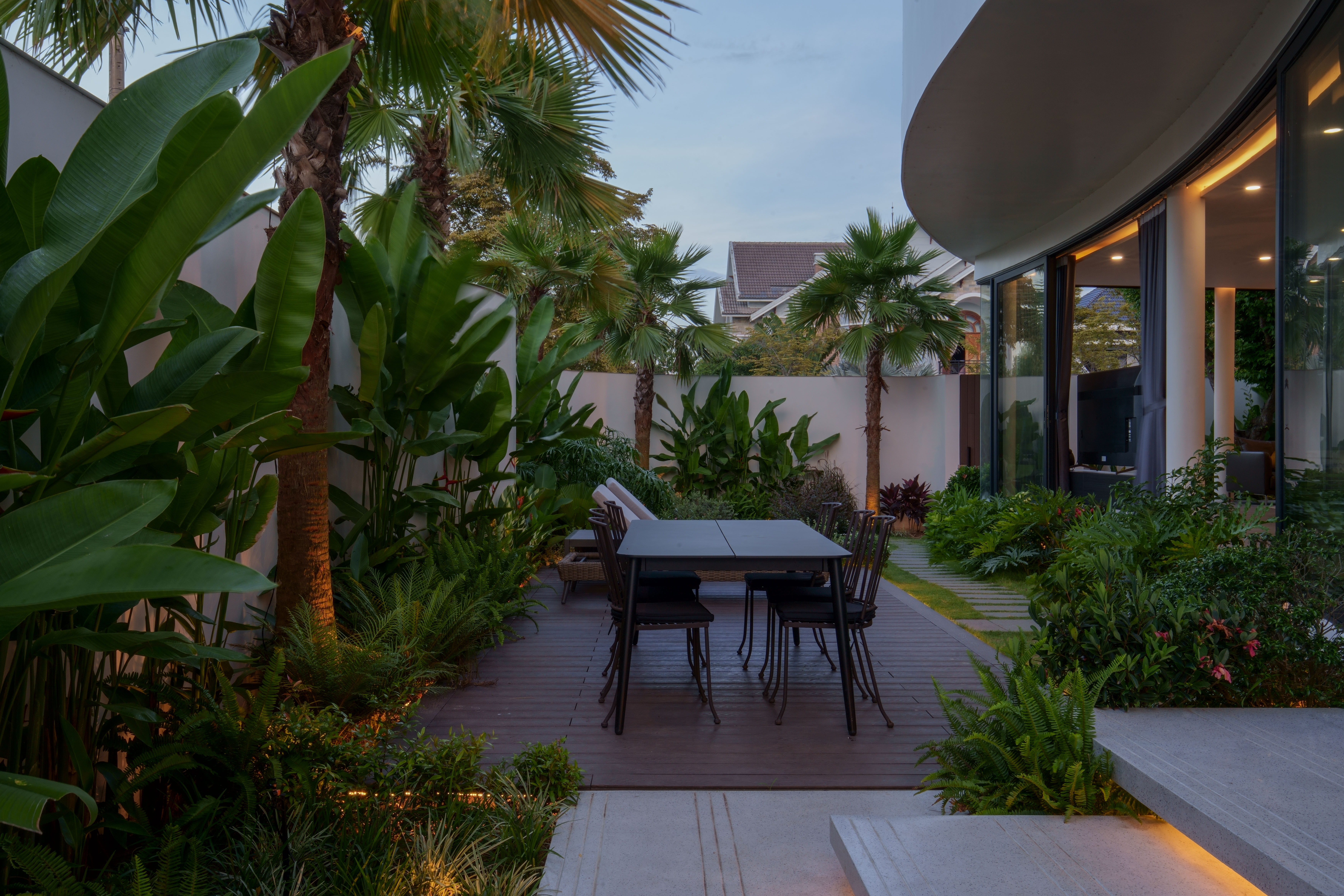 Waves House by 85 Design - Architizer