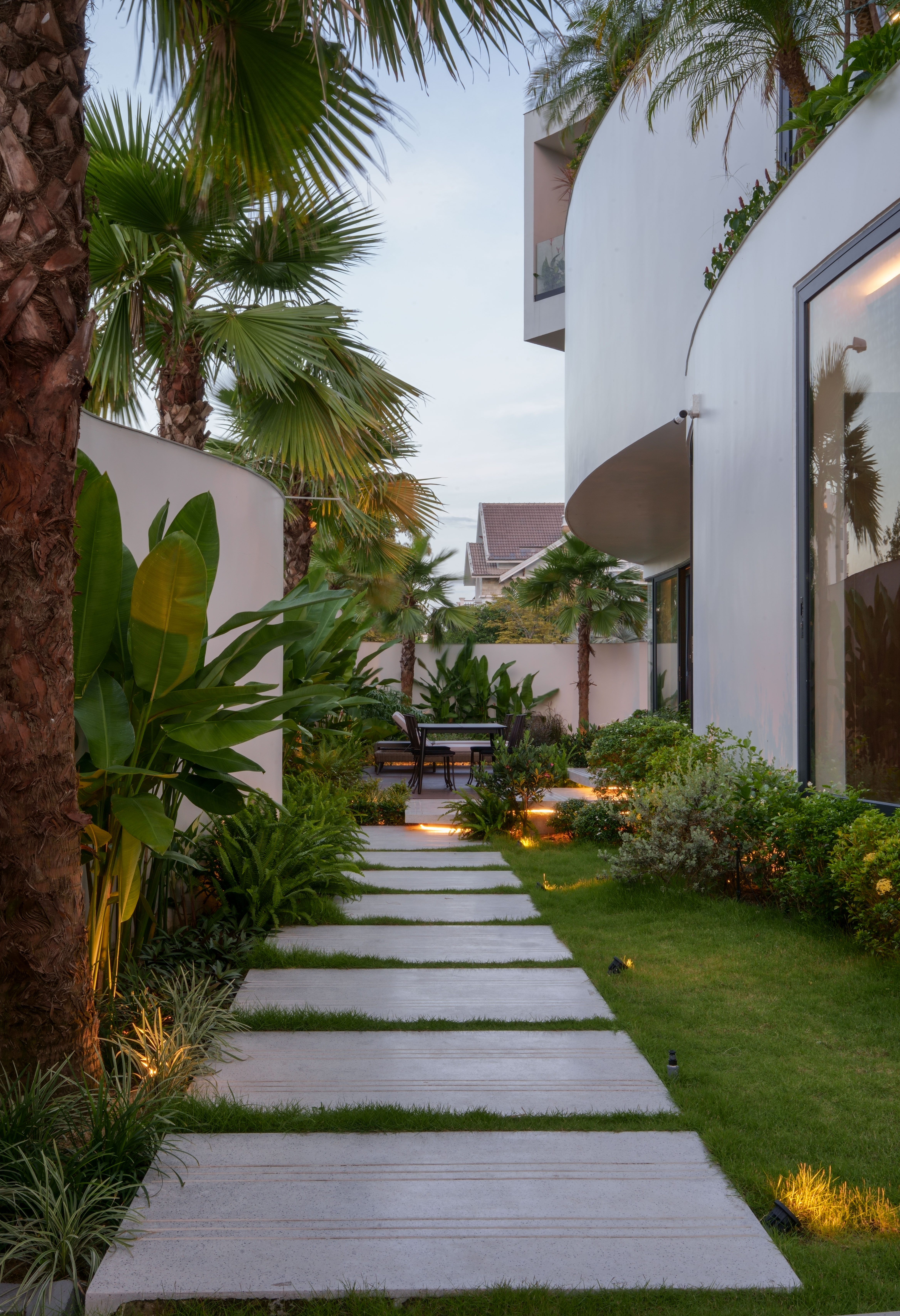 Waves House by 85 Design - Architizer