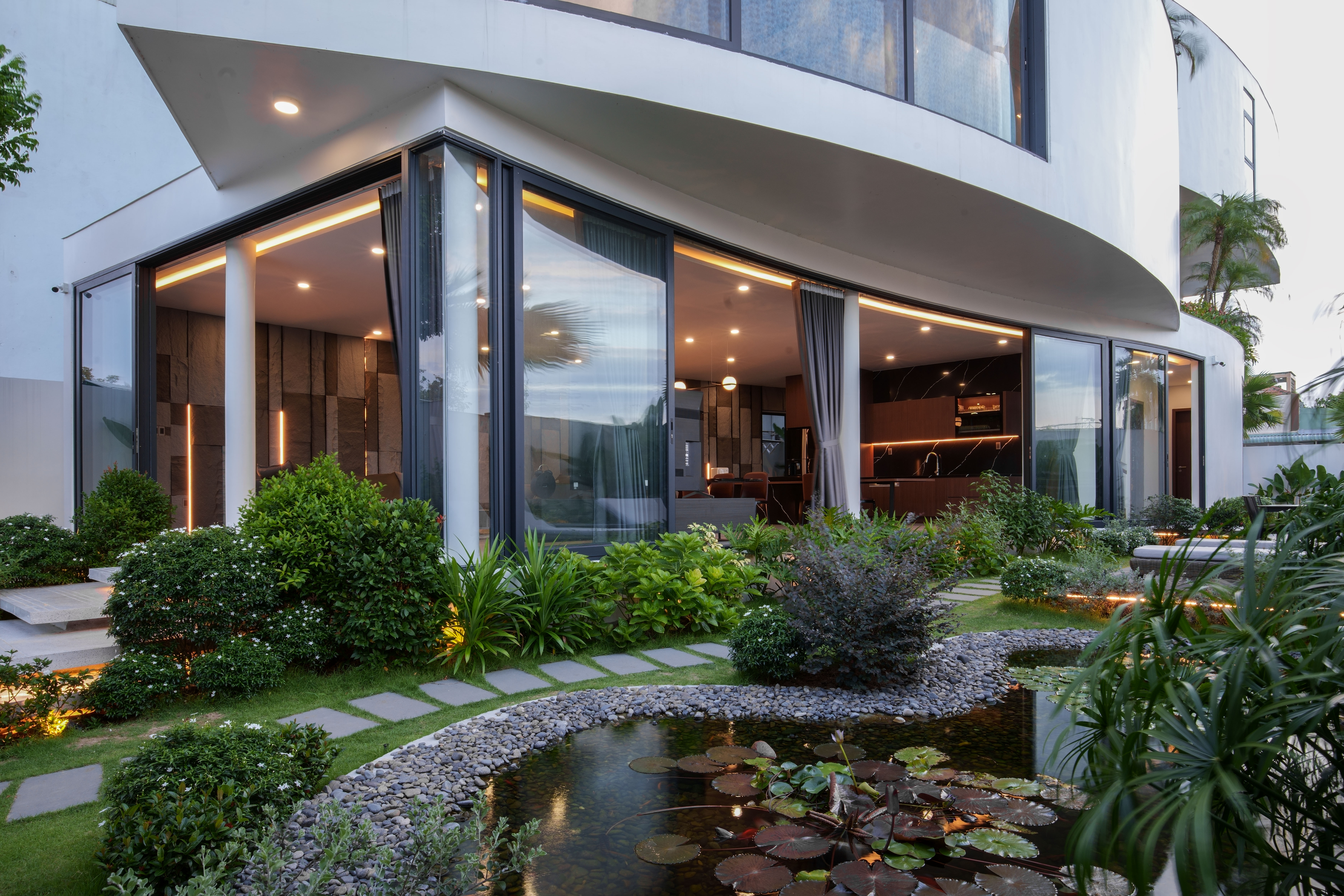 Waves House by 85 Design - Architizer