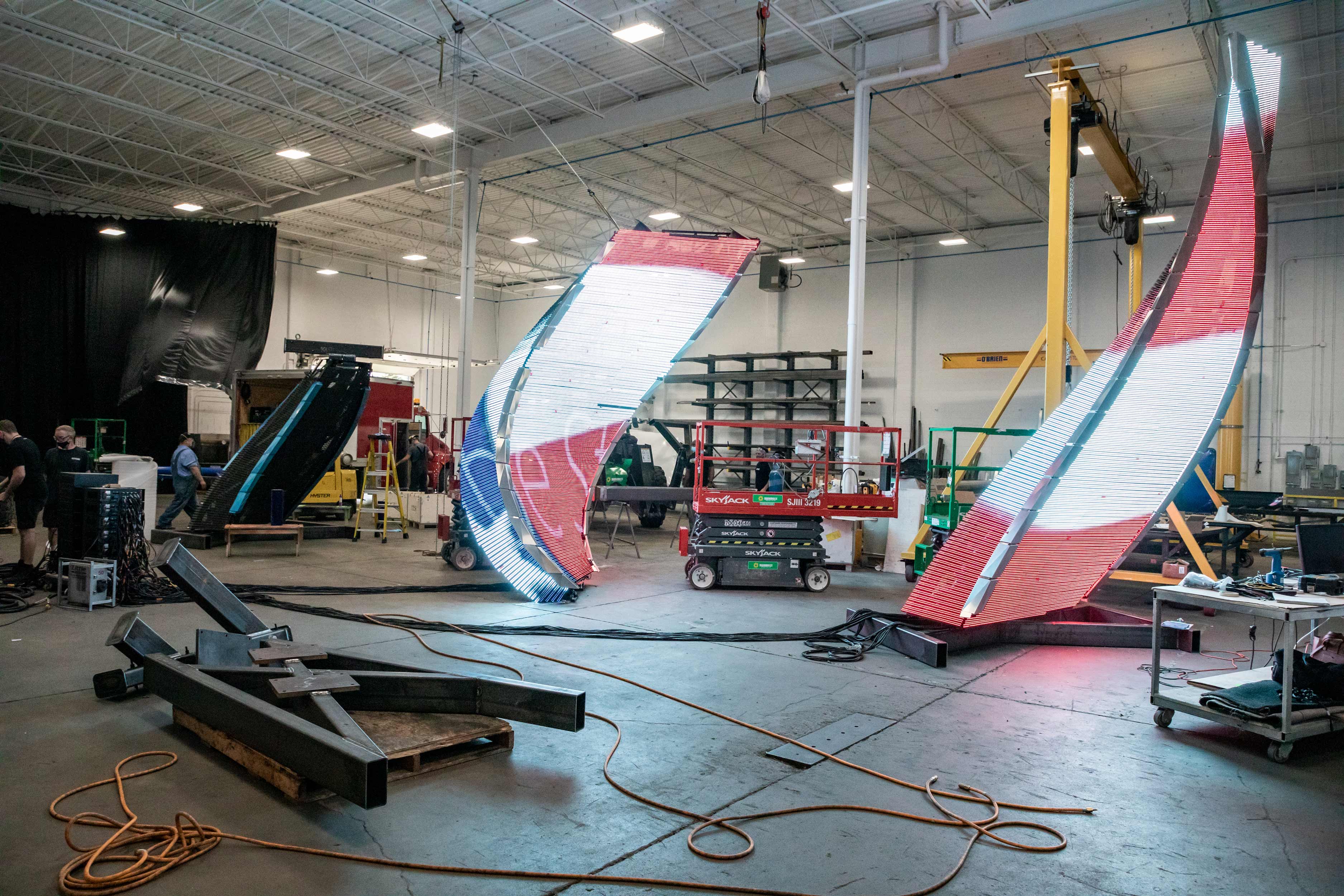 AL DAVIS MEMORIAL TORCH LED FLAME by ASTOUND - Architizer