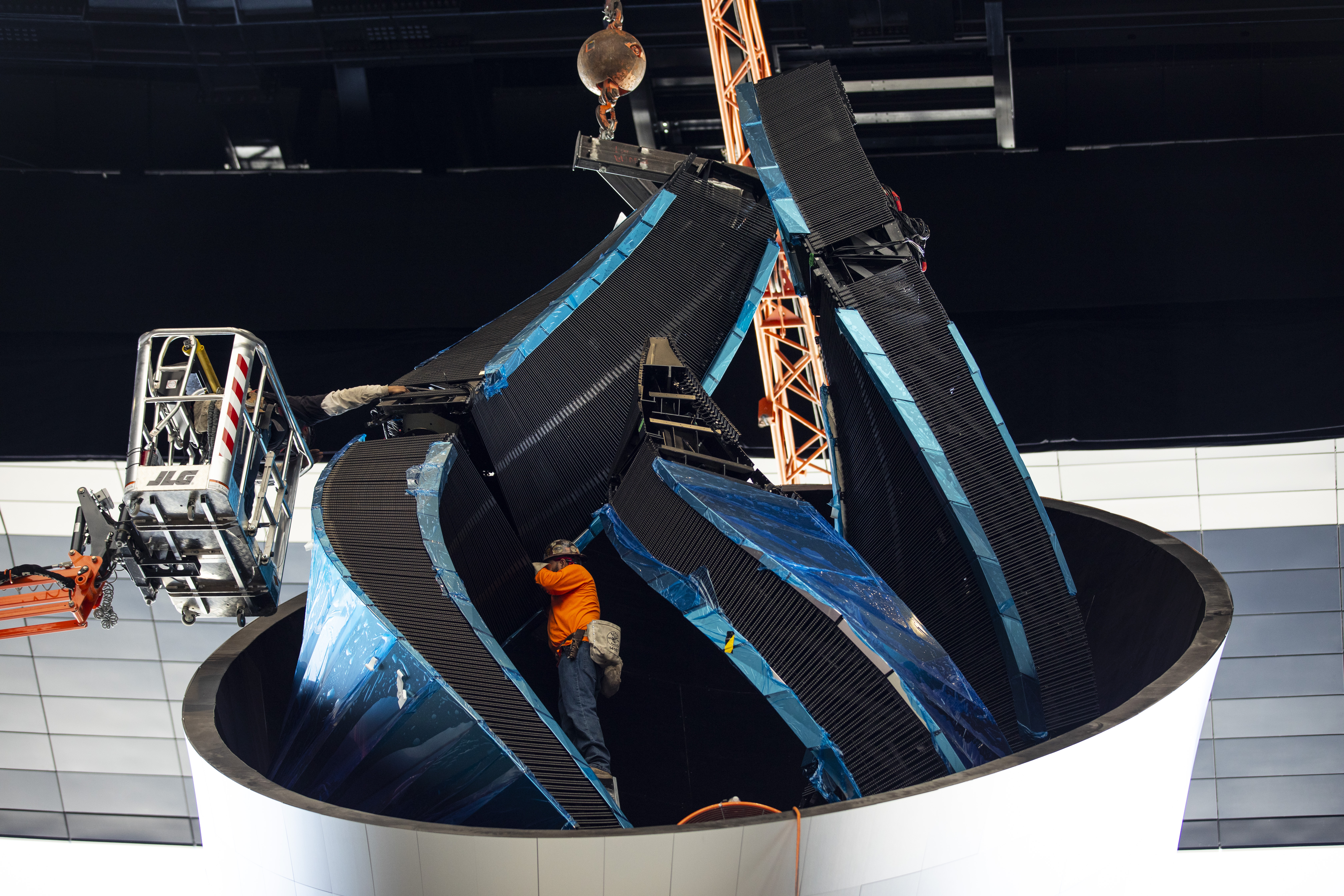 AL DAVIS MEMORIAL TORCH LED FLAME by ASTOUND - Architizer